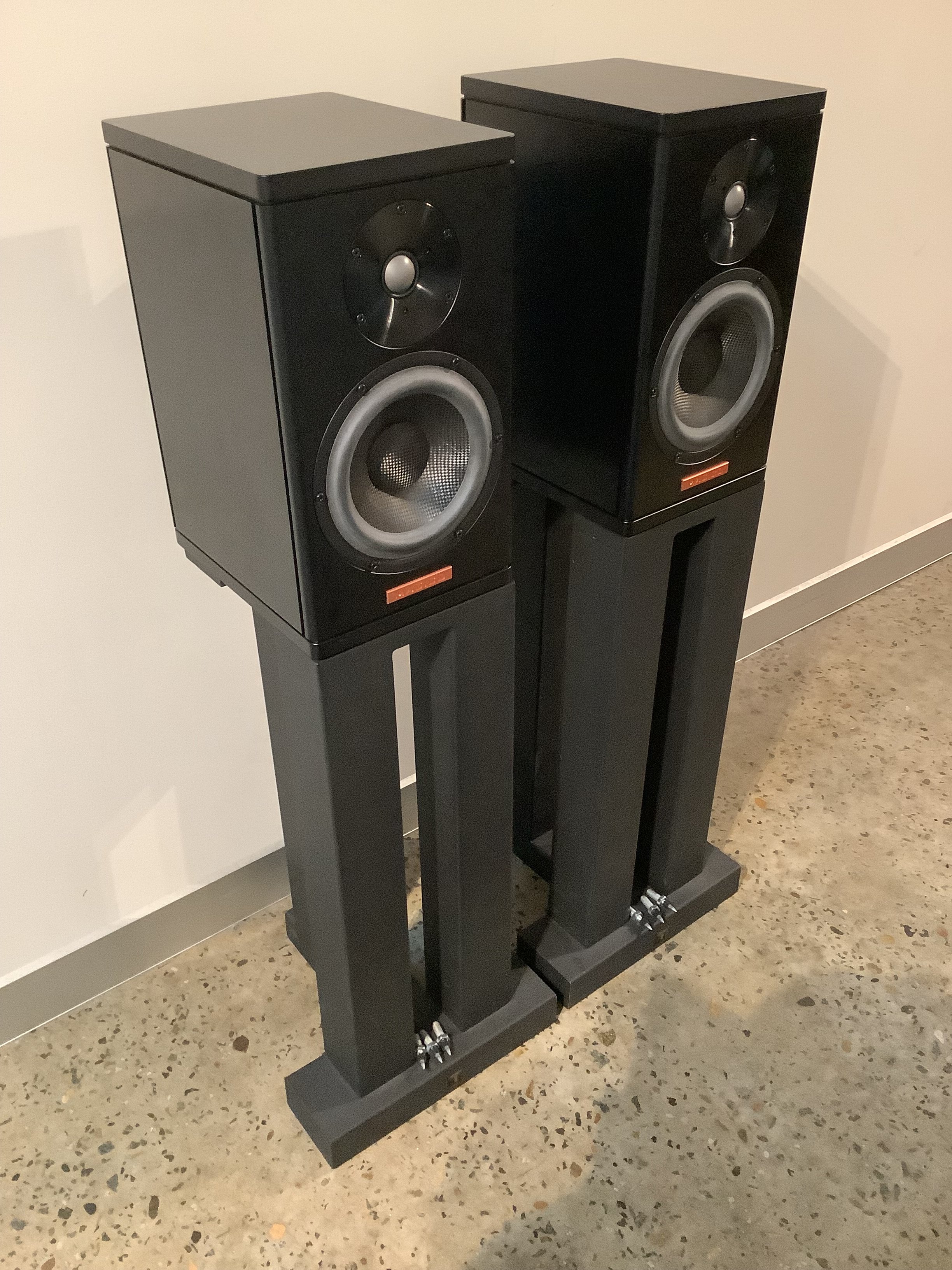 Magico A1 + stands + feet + case Bookshelf Loudspeakers - Bookshelf ...