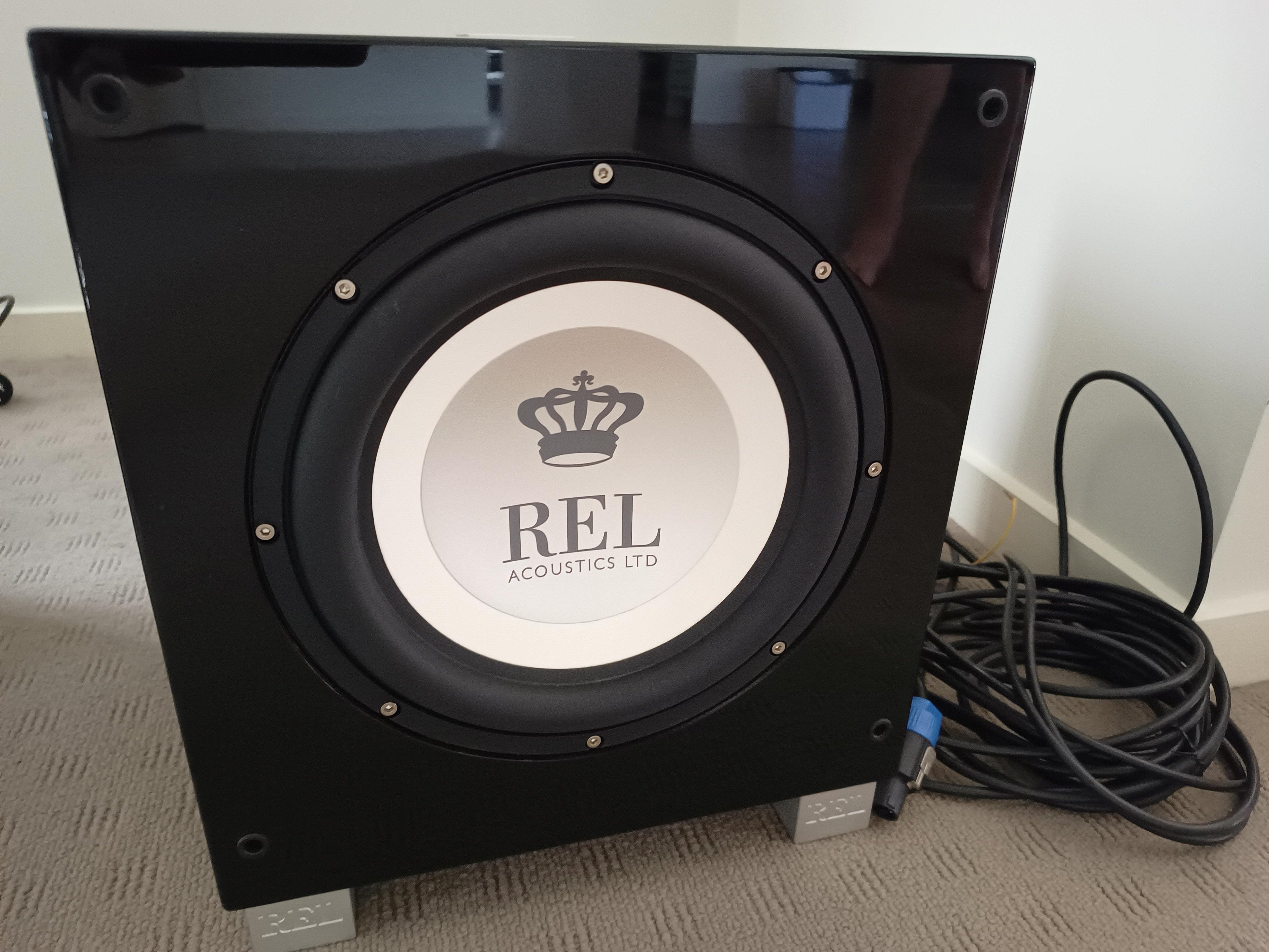 REL Acoustics T9i Subwoofer (Active / Powered) - Subwoofers - StereoNET