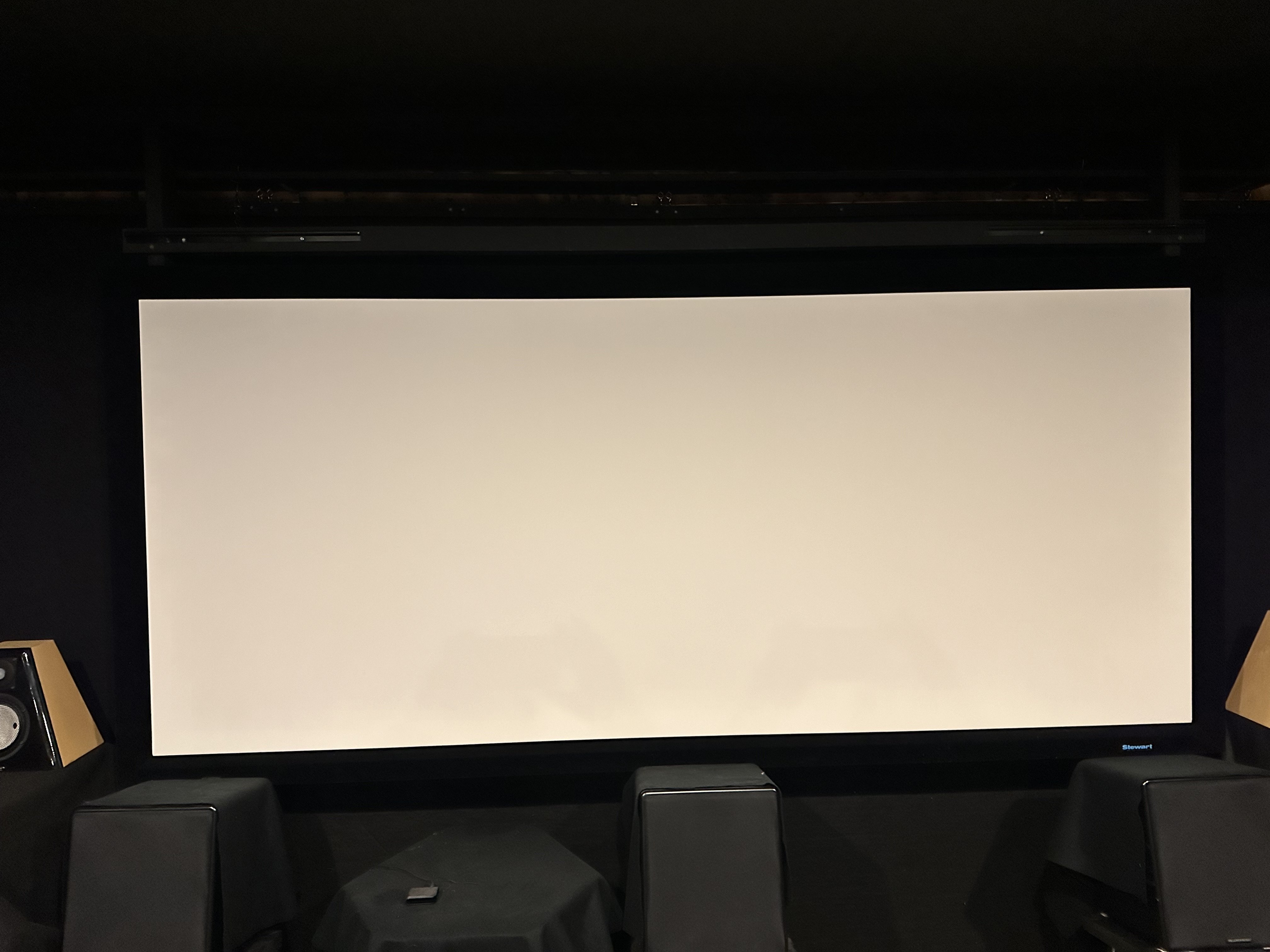 Stewart Filmscreens Studiotek 120 Projector Screen - Projectors ...