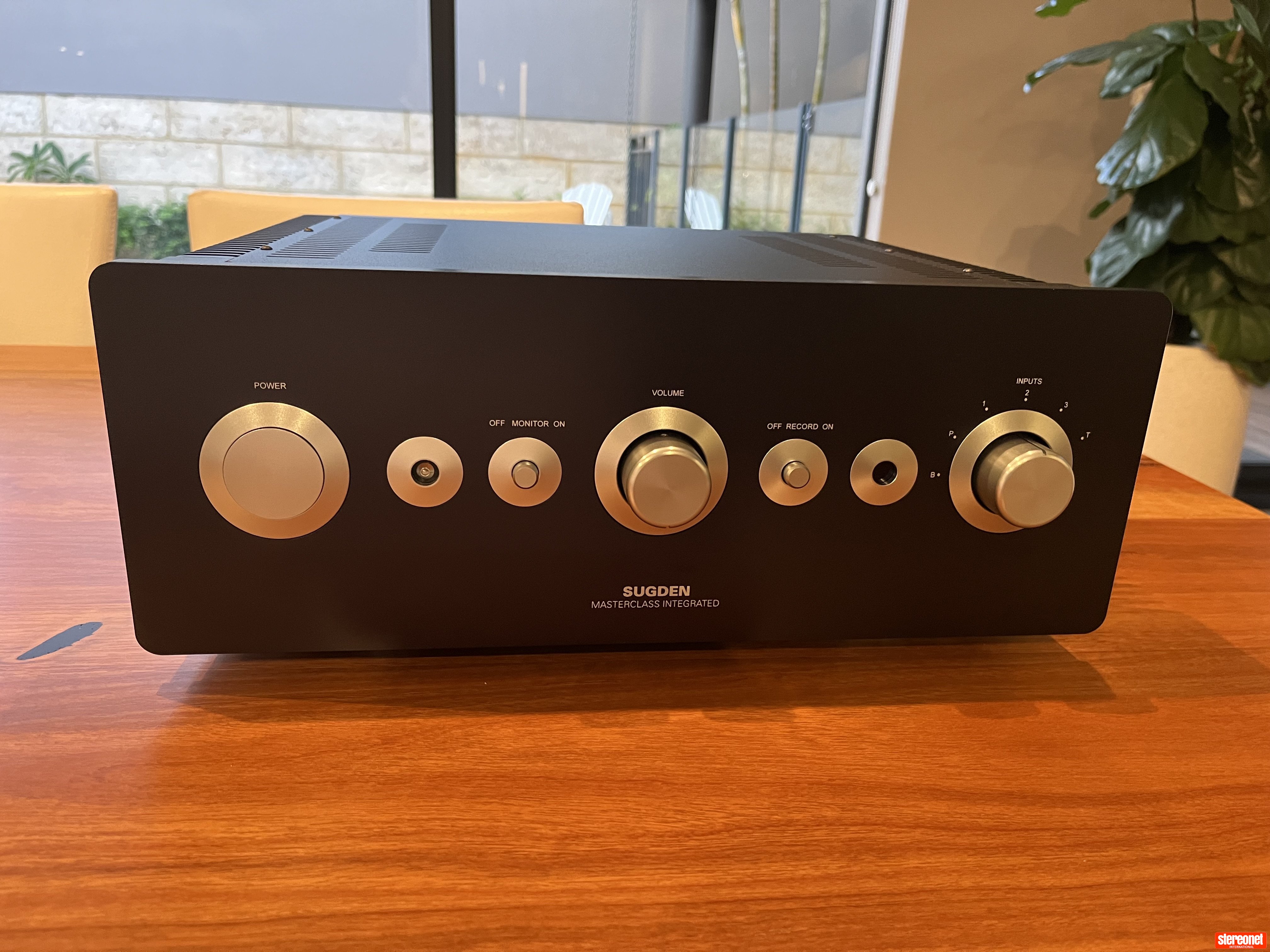 Sugden Masterclass IA-4 Integrated Amplifier - Integrated Amplifiers ...
