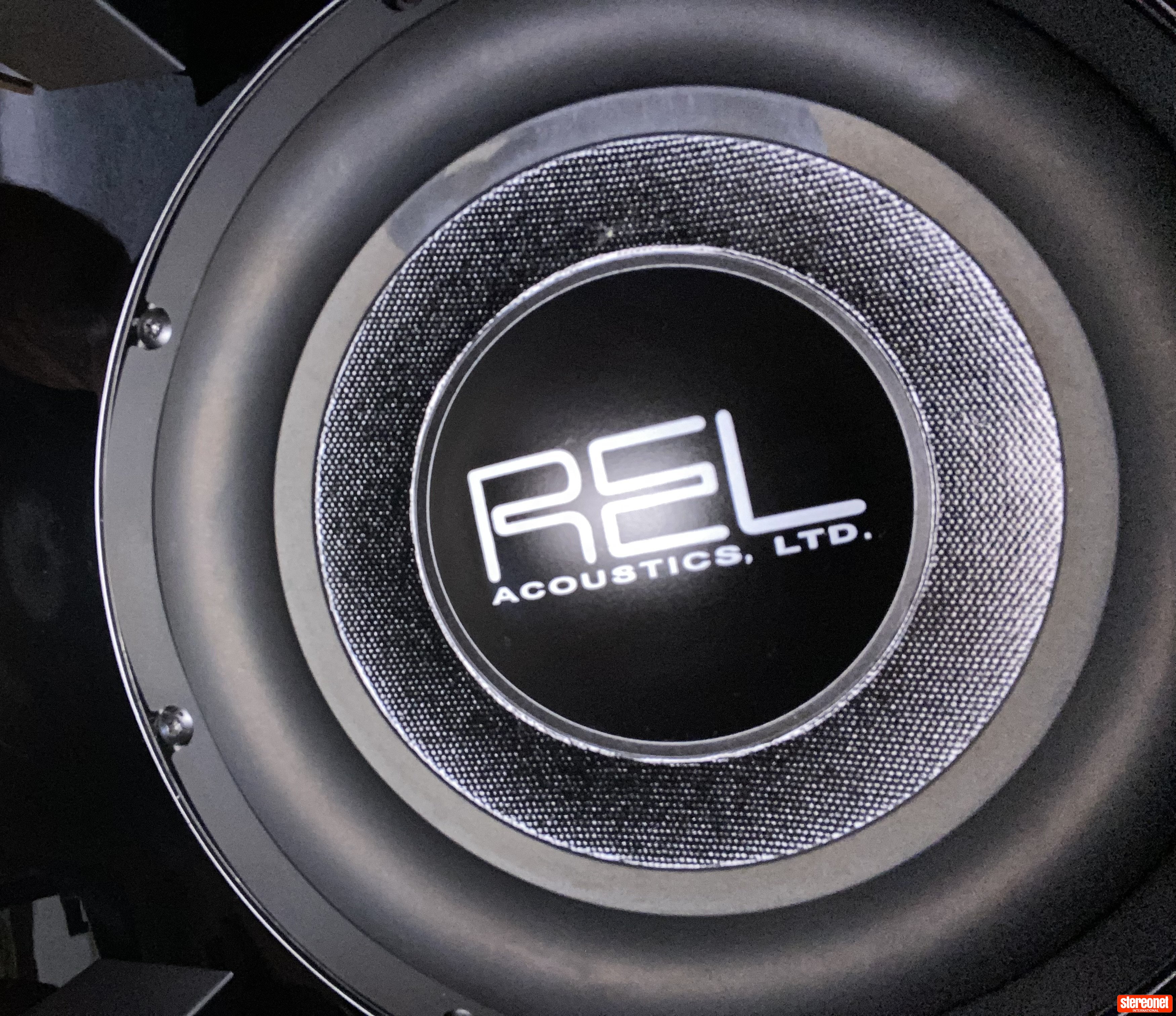 REL Acoustics T7 Subwoofer (Active / Powered) - Subwoofers - StereoNET