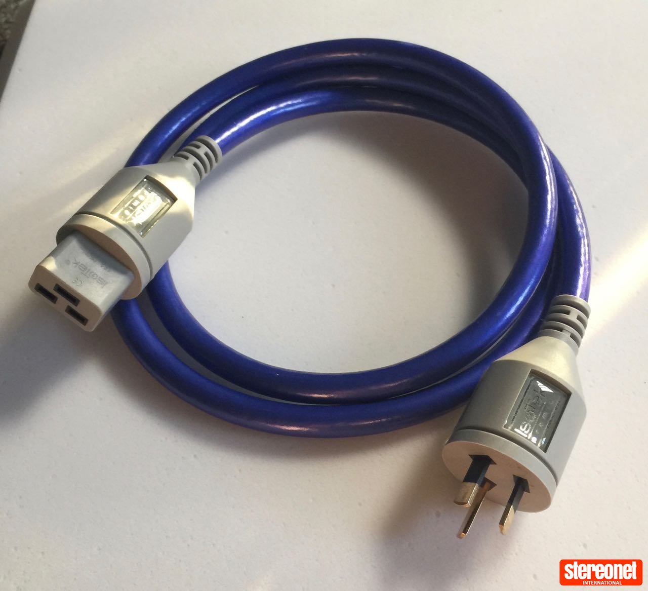 IsoTek EVO3 Premier Power Cable - Power Cables - StereoNET