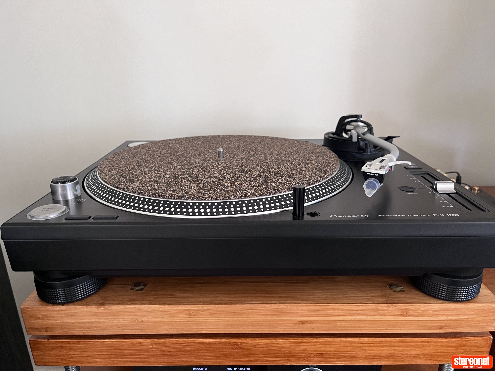 Pioneer PLX-1000 Turntable - Turntables & Record Players - StereoNET