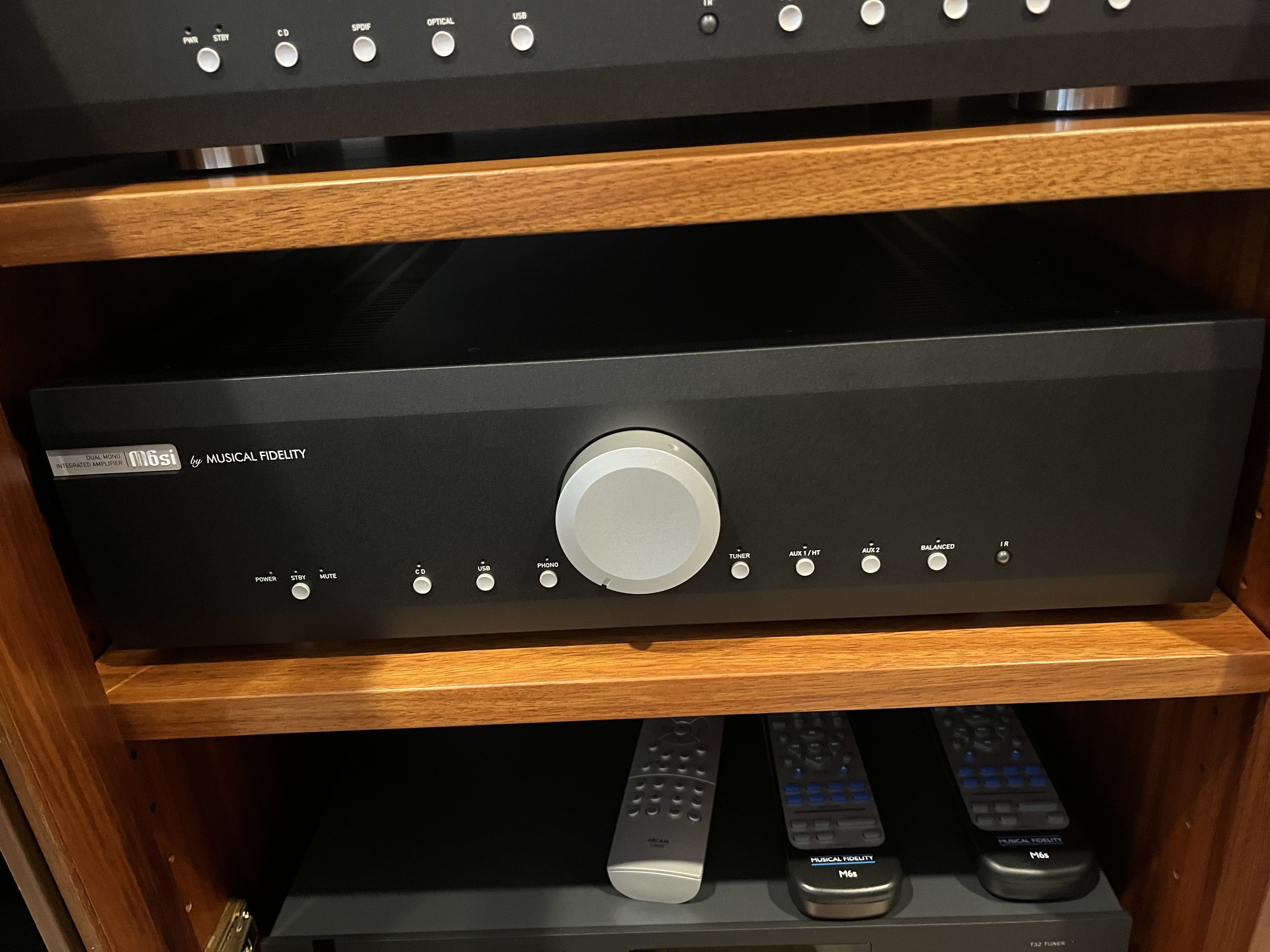 Musical Fidelity M6si Integrated Amplifier (Solid State) - Integrated ...