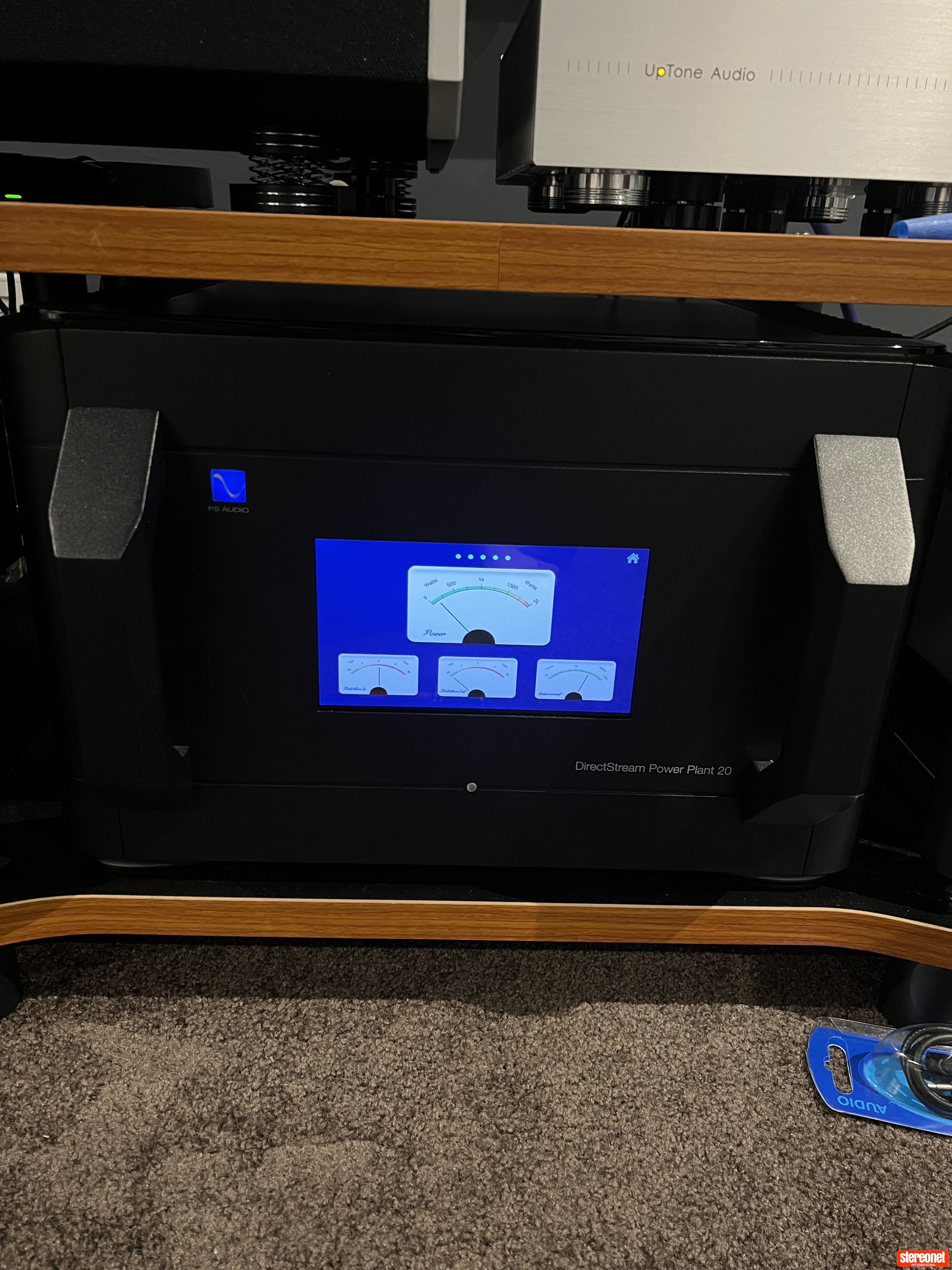 PS Audio P20 Power Regenerator - Power Filtering / Conditioning - StereoNET