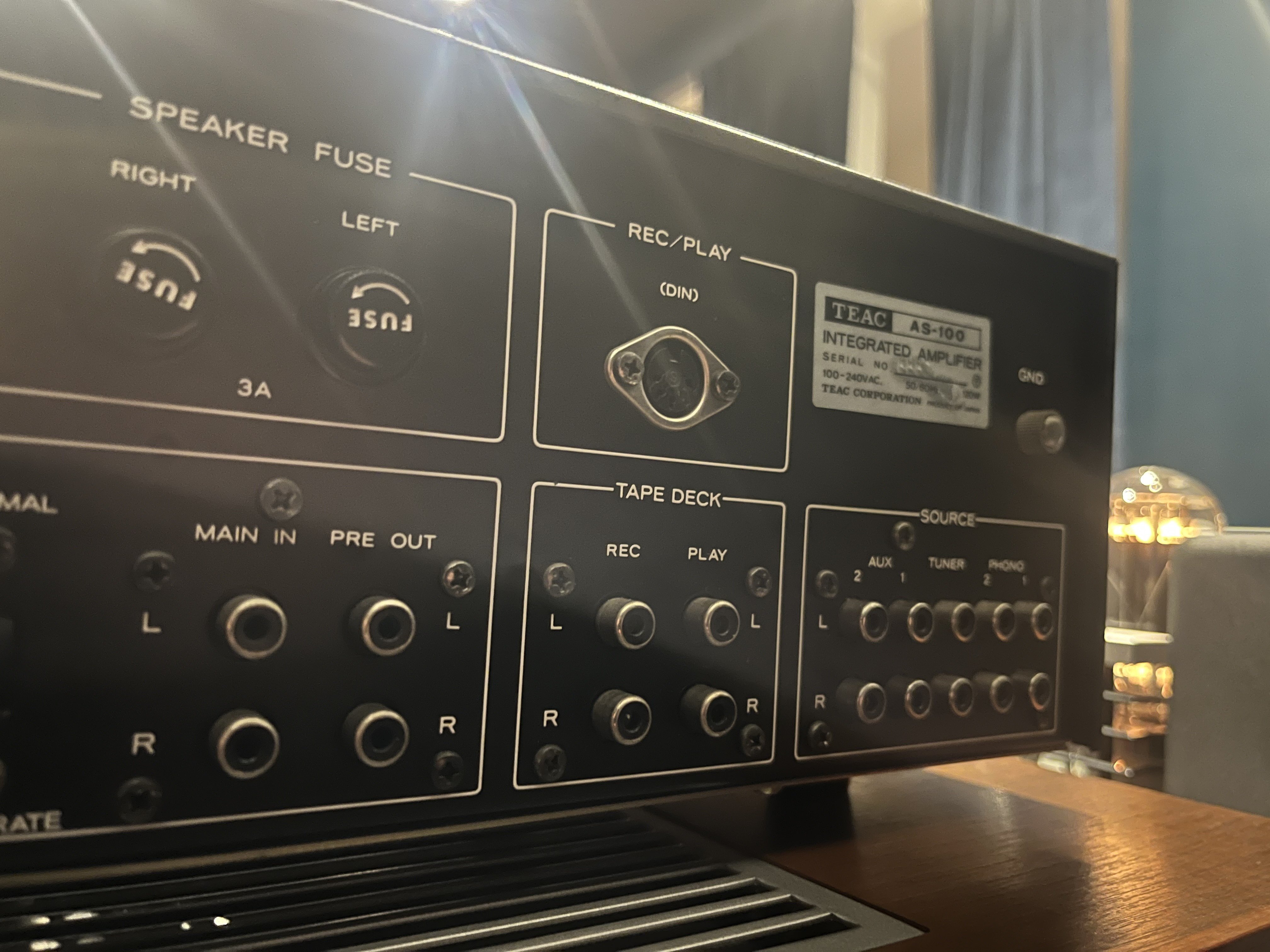 TEAC AS-100 Integrated Amplifier (Solid State) |﻿ Integrated Amplifiers