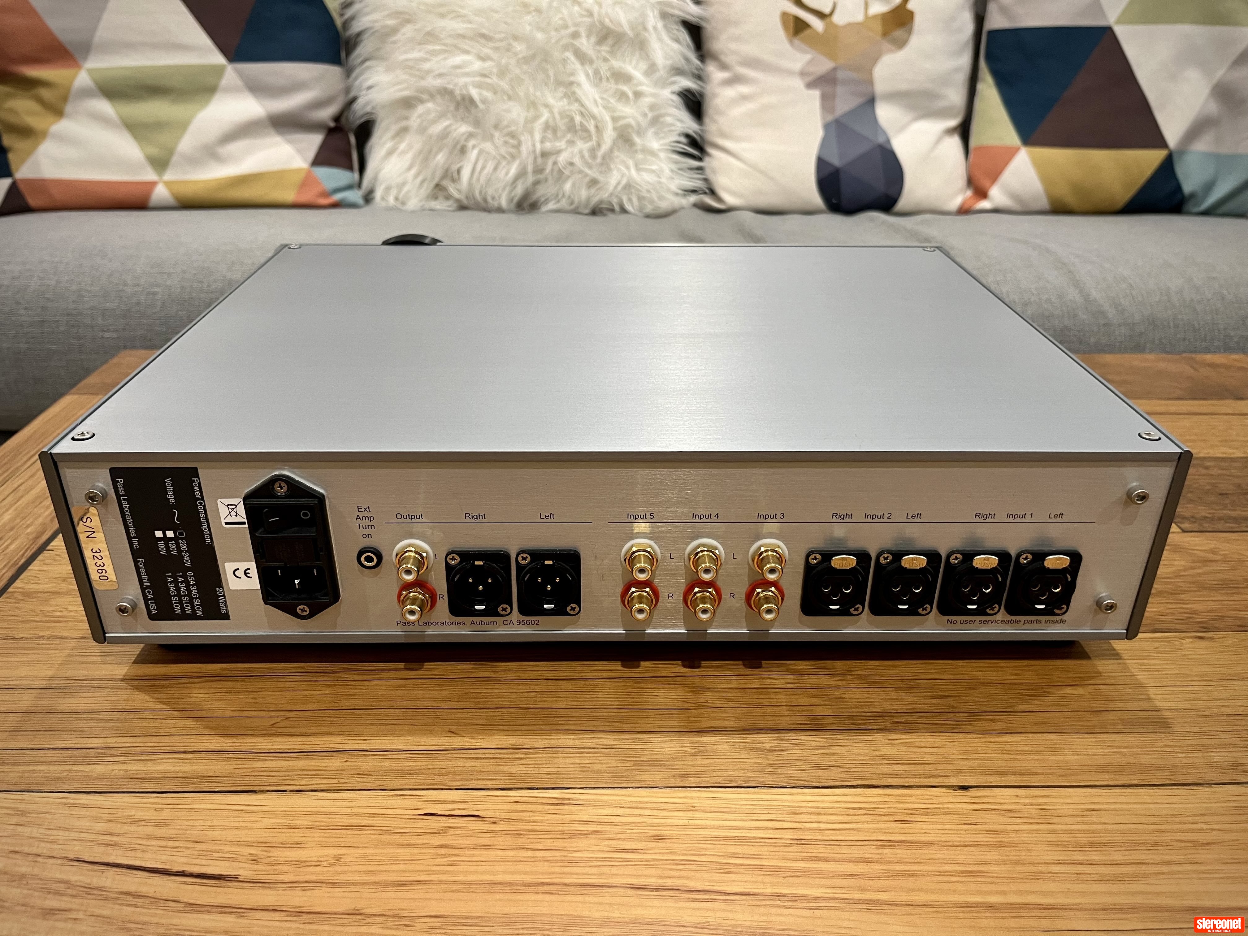Pass Labs XP-12 Pre Amplifier - Pre Amplifiers - StereoNET