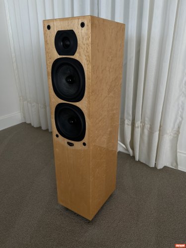 Quad 22L Floorstanding Loudspeakers - Floorstanders & Large Monitors - StereoNET