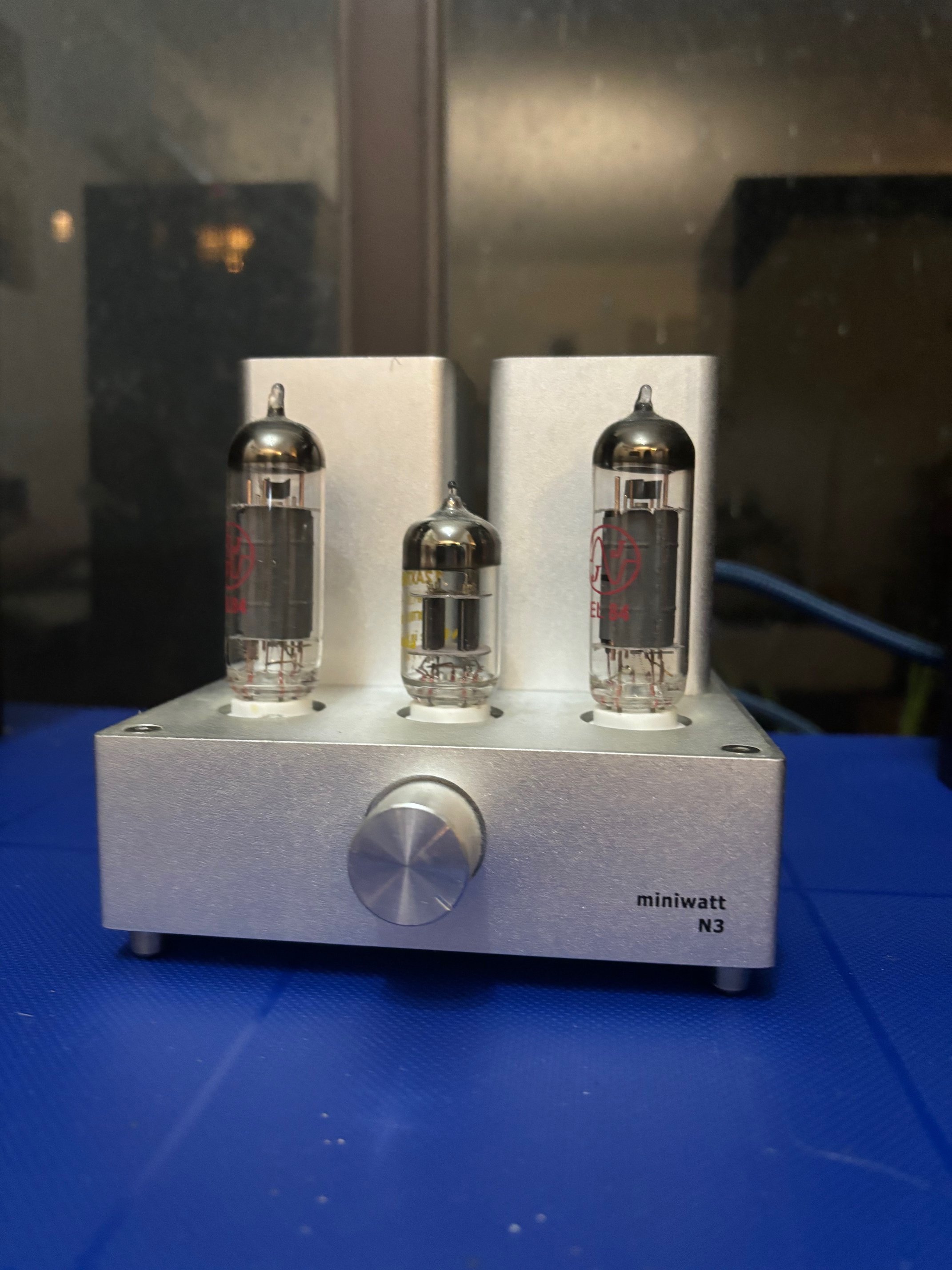 Miniwatt N3 Integrated Amplifier (Valve) - Integrated Amplifiers ...