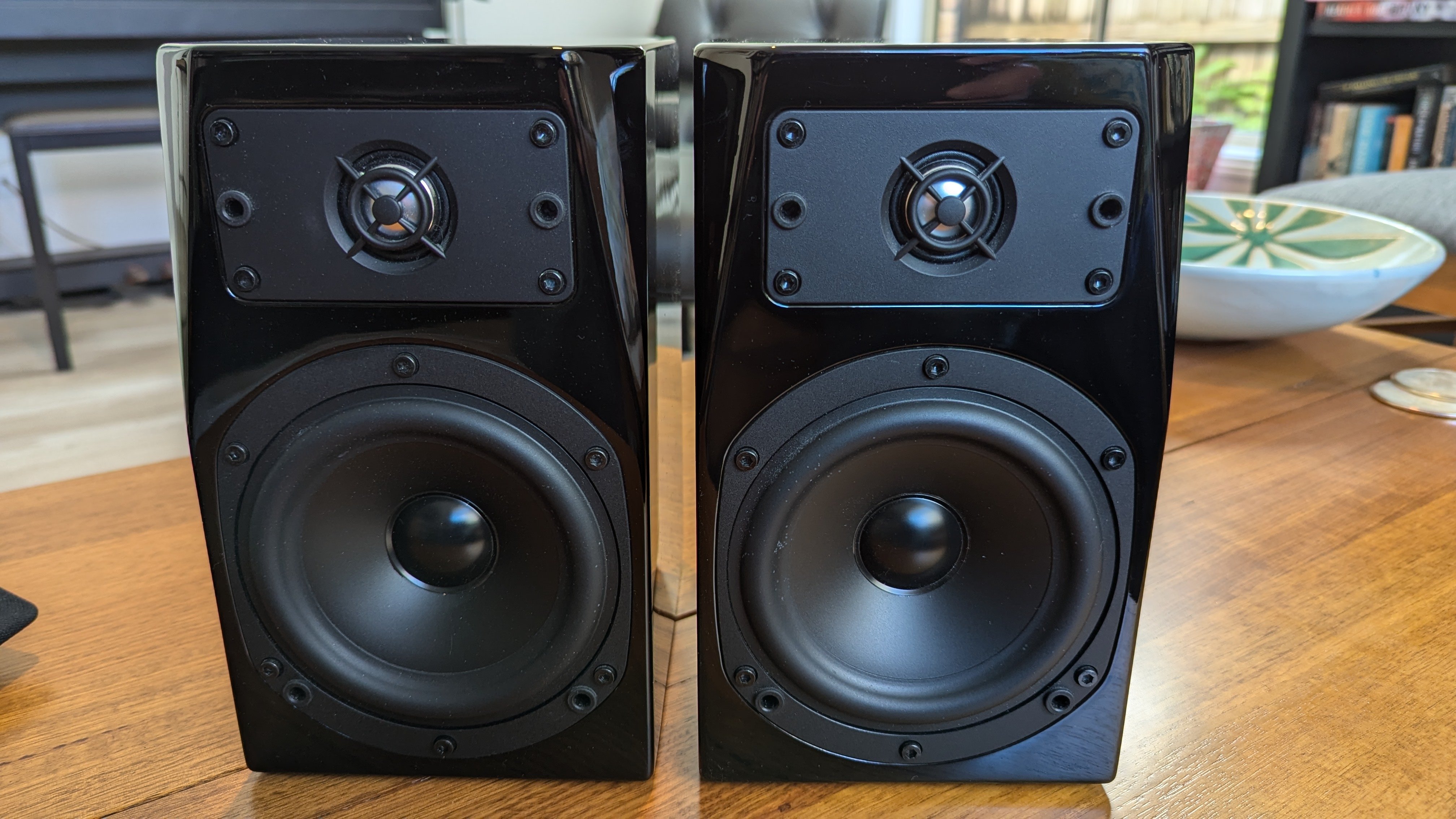 NHT C-1 Bookshelf Loudspeakers - Bookshelf & Small Monitors - StereoNET