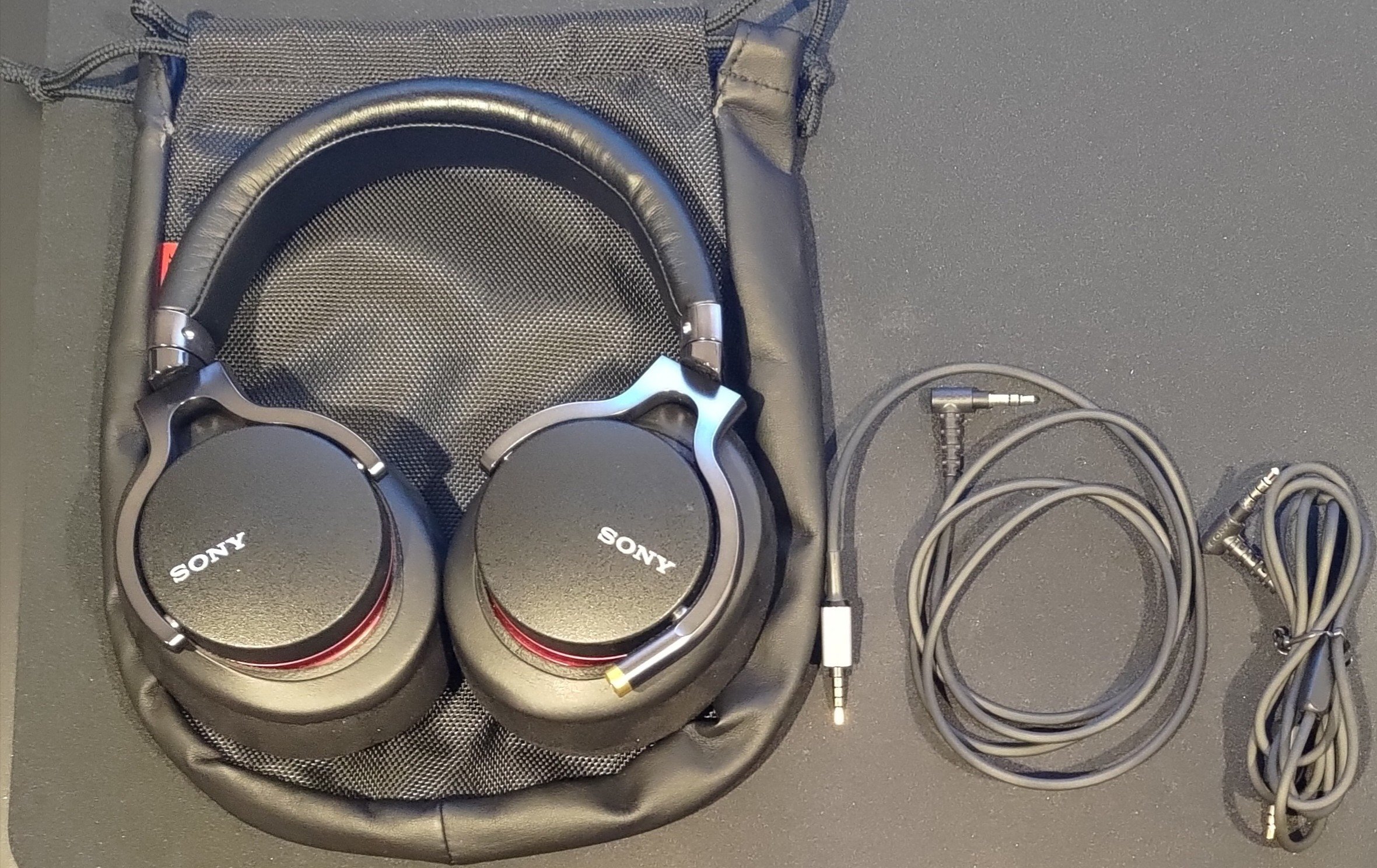 Sony MDR-1A Headphones - Over/On Ear - Headphones (Over/On Ear) - StereoNET