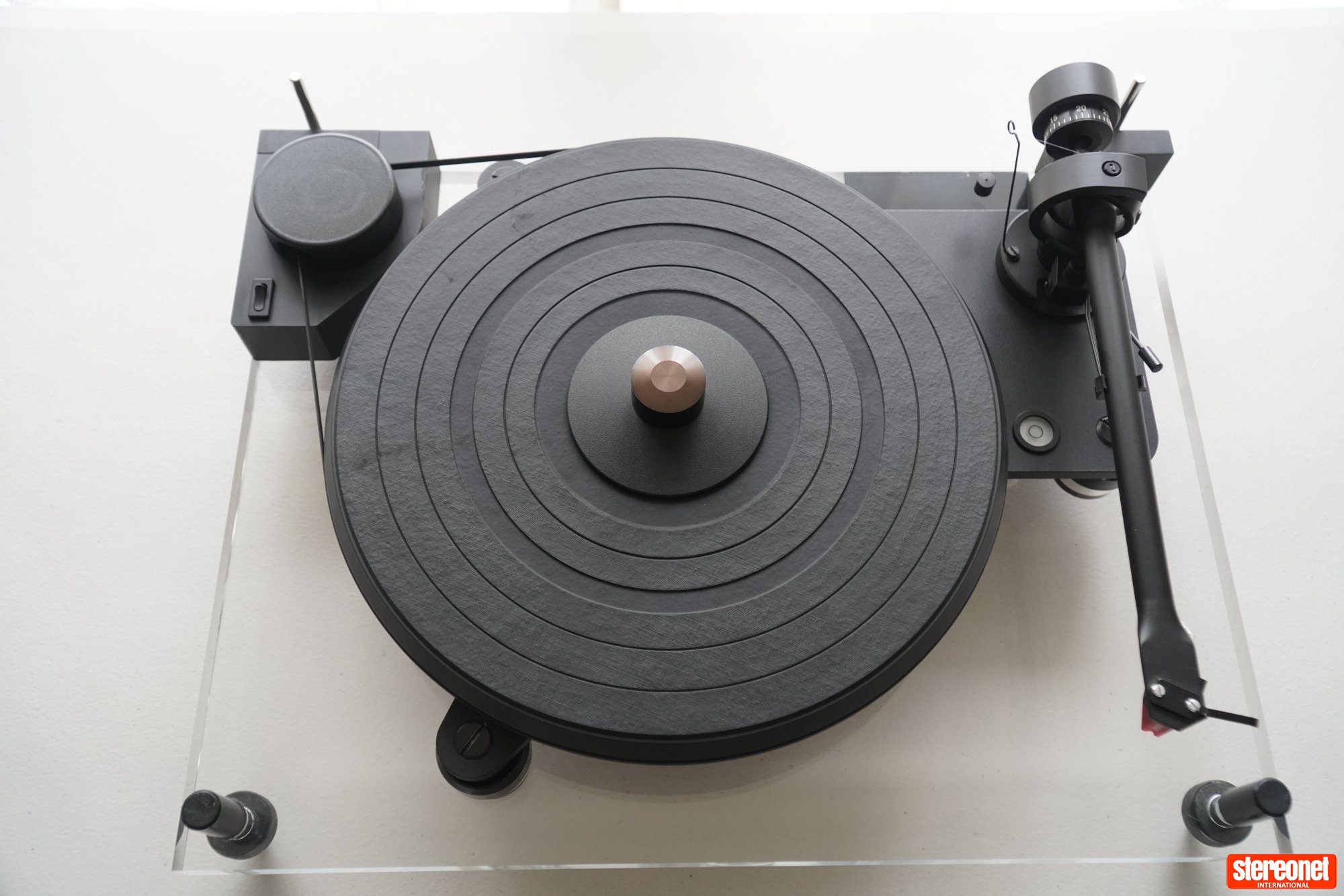 Pro-Ject 6.9 Perspective Turntable |﻿ Turntables & Record Players