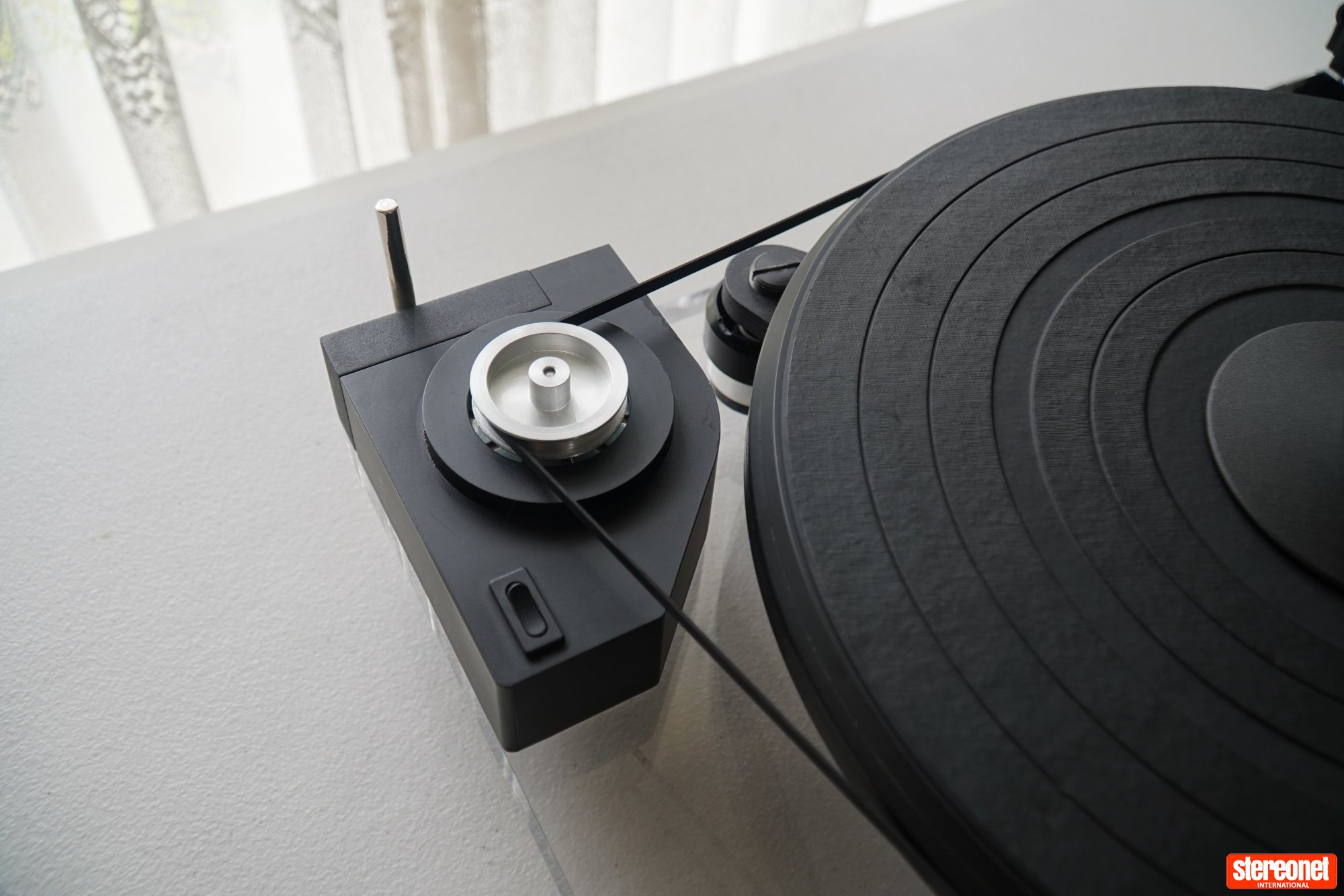 Pro-Ject 6.9 Perspective Turntable |﻿ Turntables & Record Players
