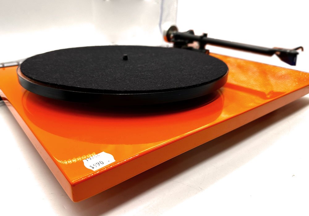 Rega P3-24 Turntable - Turntables & Record Players - StereoNET