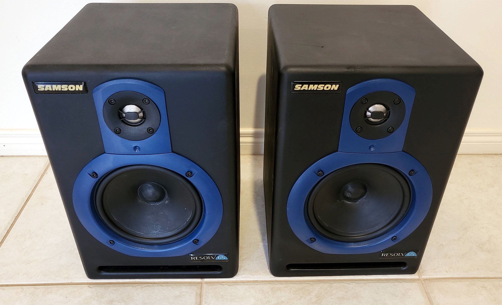 SAMSON REVOLV 65 Studio Monitors - Bookshelf & Small Monitors - StereoNET