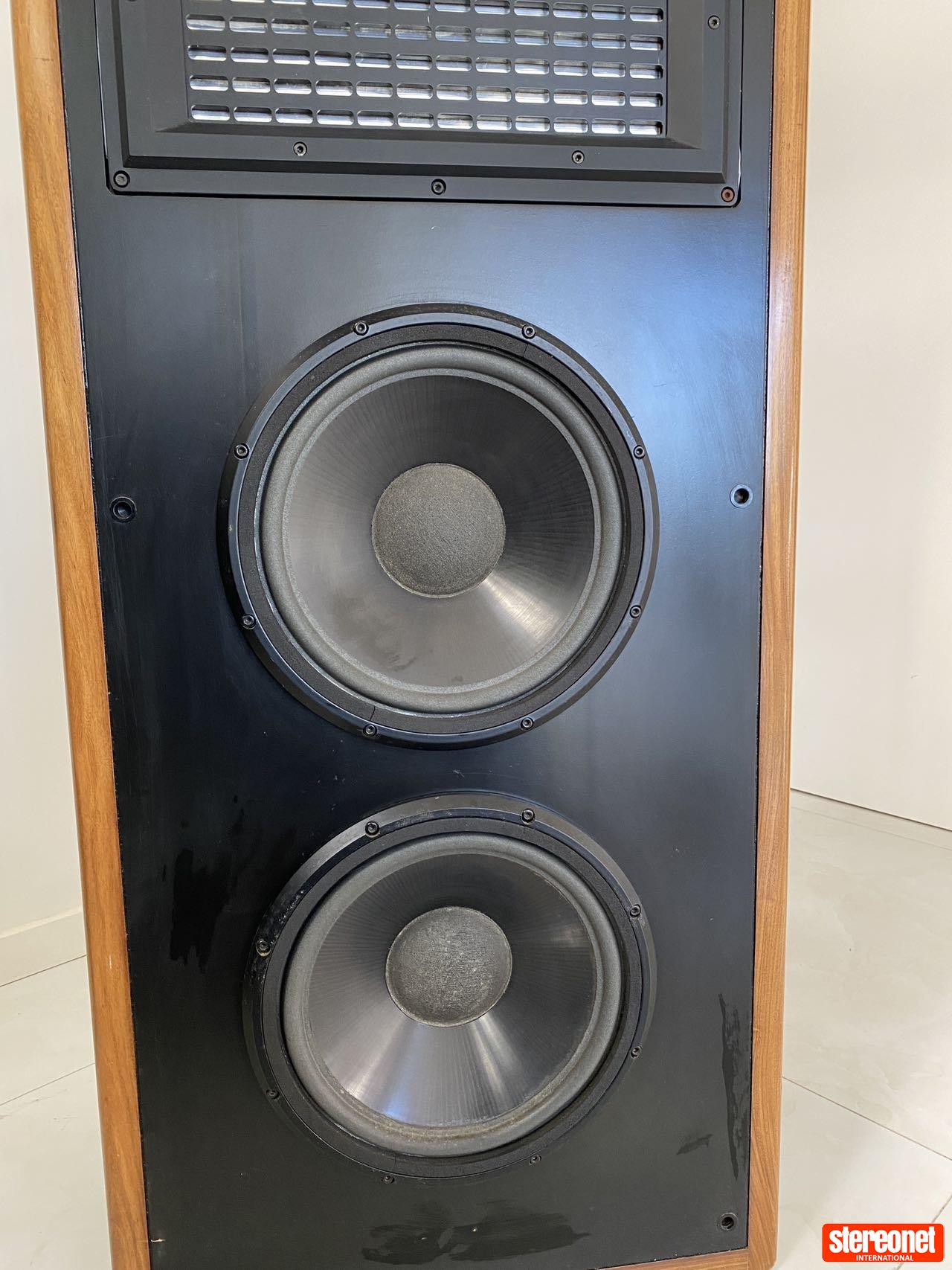 Infinity IRS DELTA/GAMMA Floorstanding Loudspeakers - Floorstanders ...