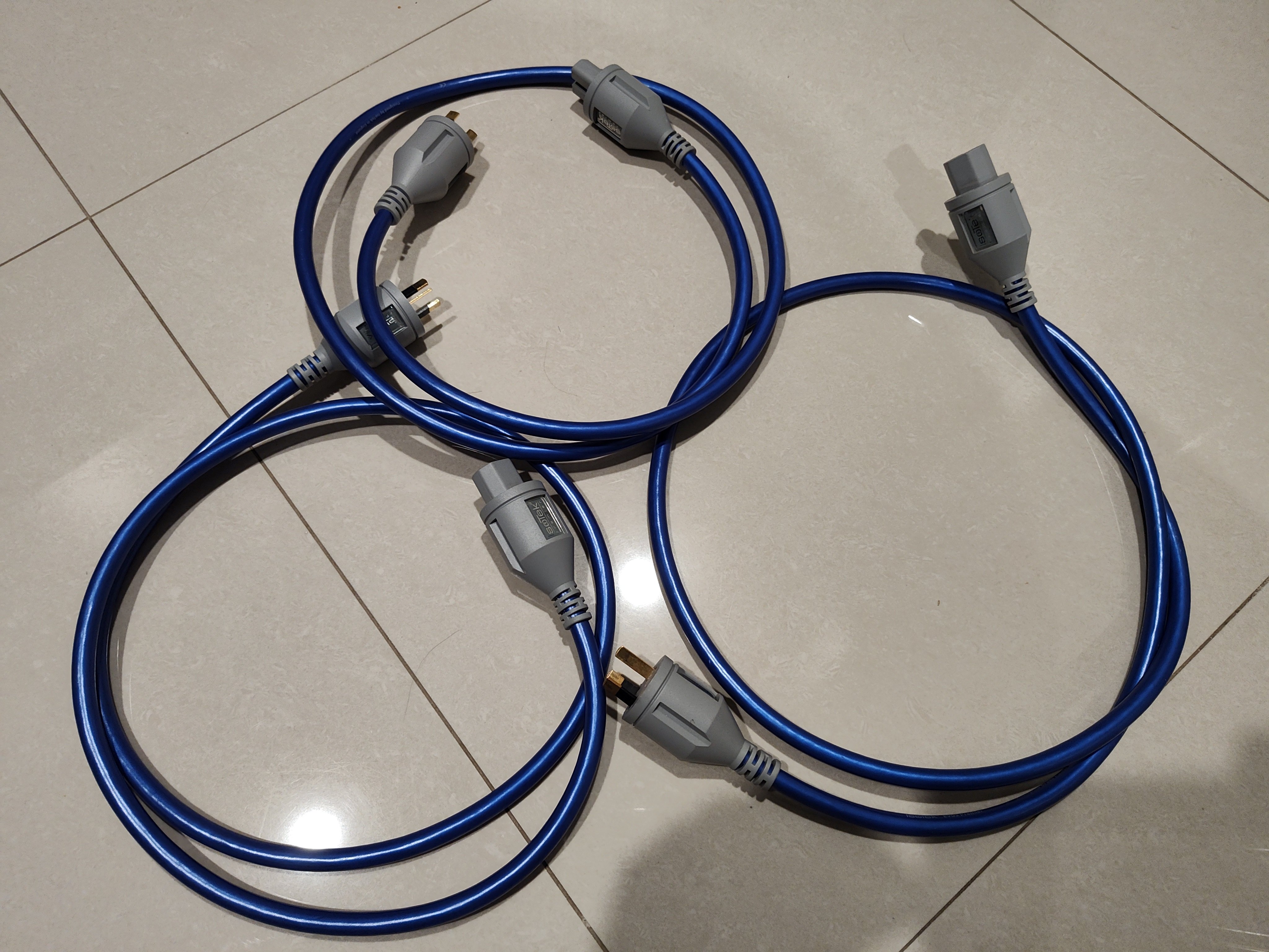 IsoTek Evo 3 Premier (2 of 3) Power Cable |﻿ Power Cables