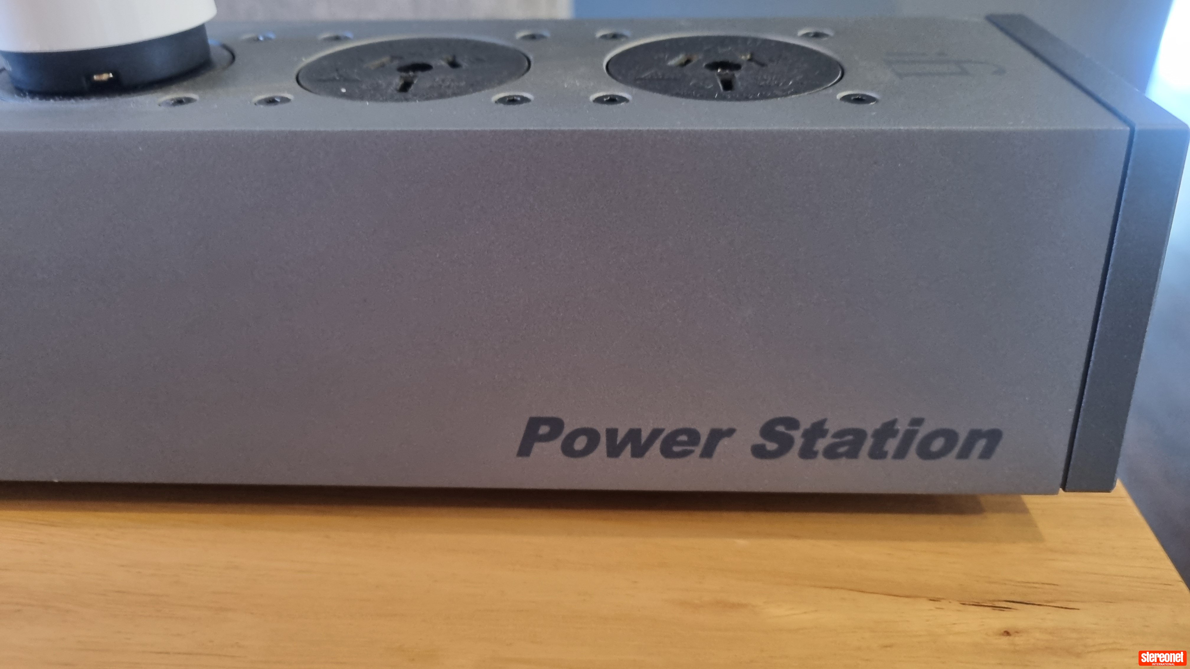 iFi audio Powerstation Power Filter - Power Filtering / Conditioning ...