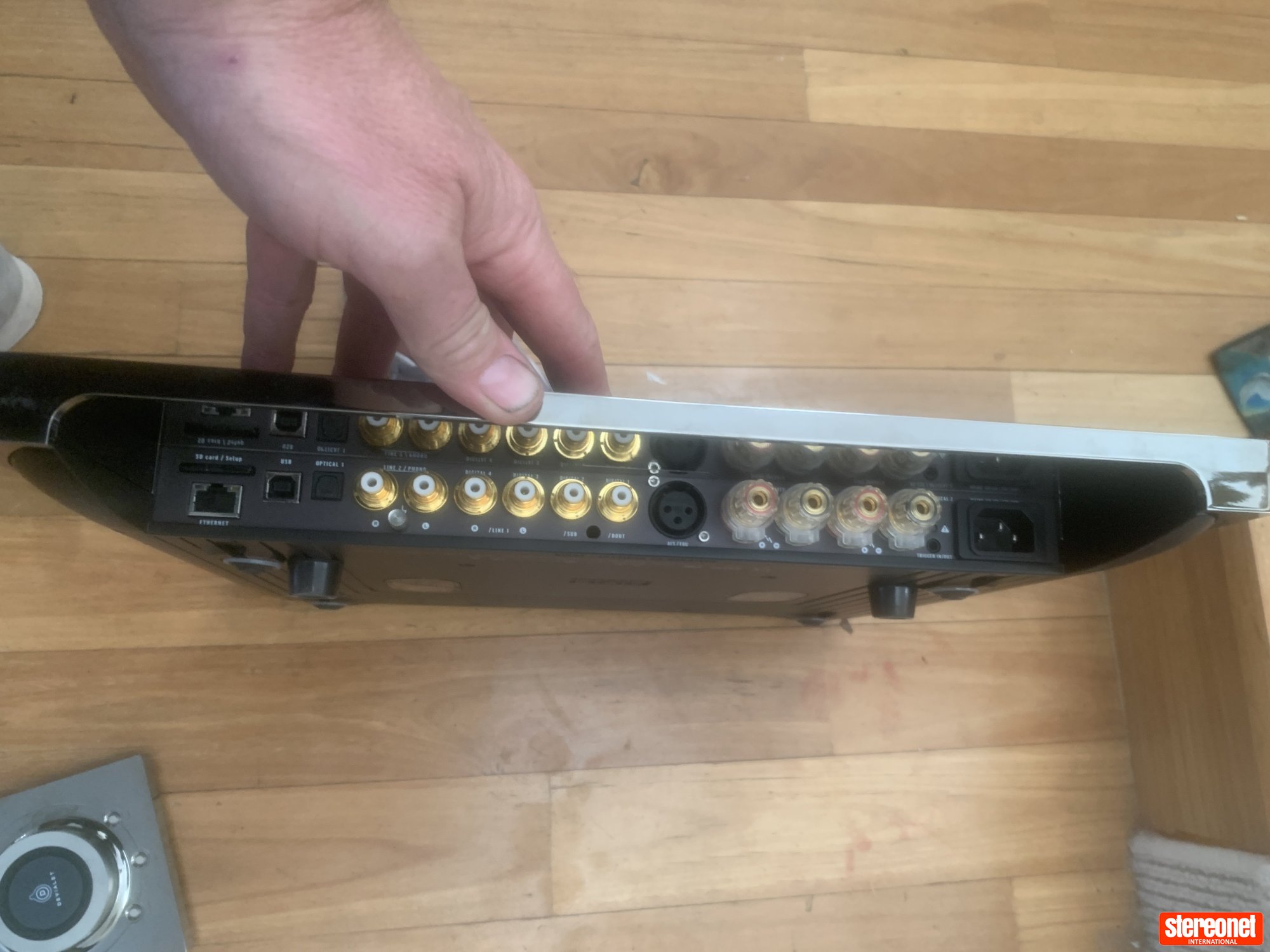 Devialet Expert 200 Integrated Amplifier - Integrated Amplifiers - StereoNET