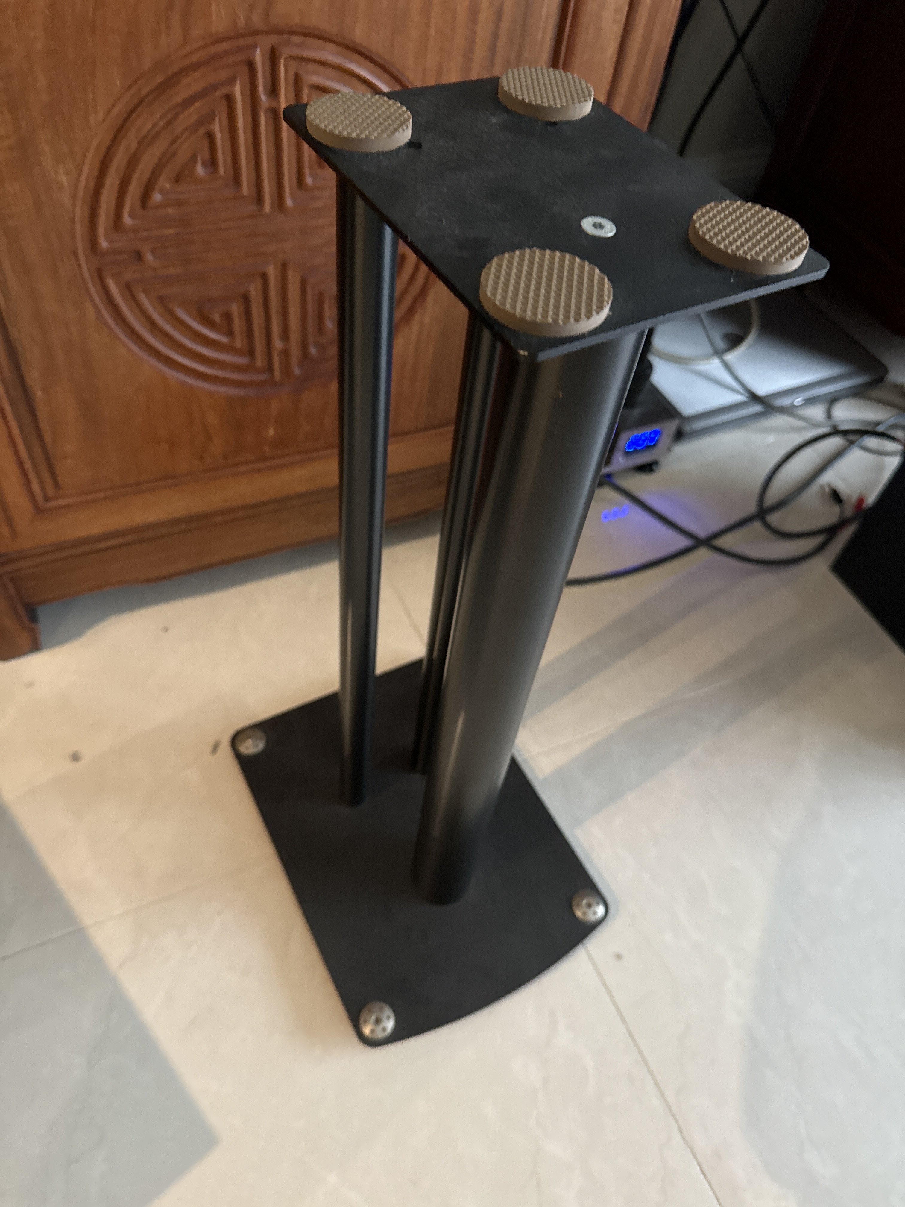 Unknown / Generic Steel Speaker Stands - Speaker Stands - StereoNET