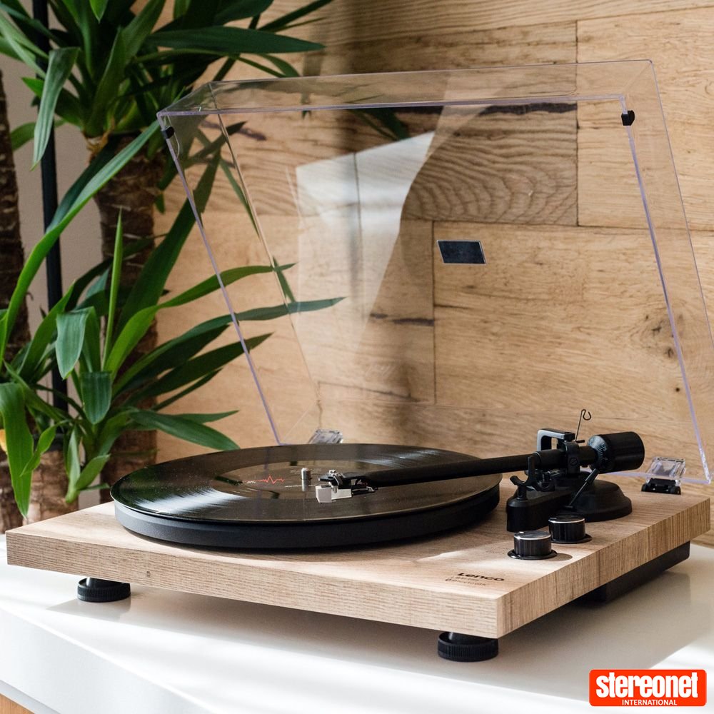 Lenco LBT-188PI Turntable - Turntables & Record Players - StereoNET