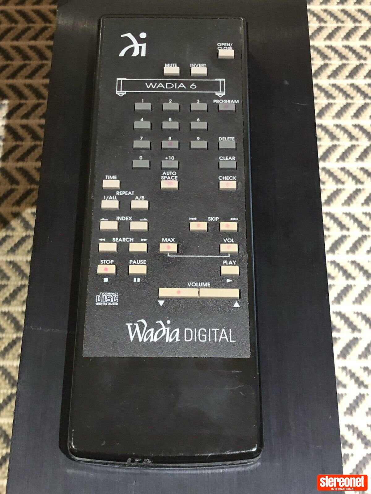 Wadia 6CD Player - CD/SACD Players & Transport - StereoNET