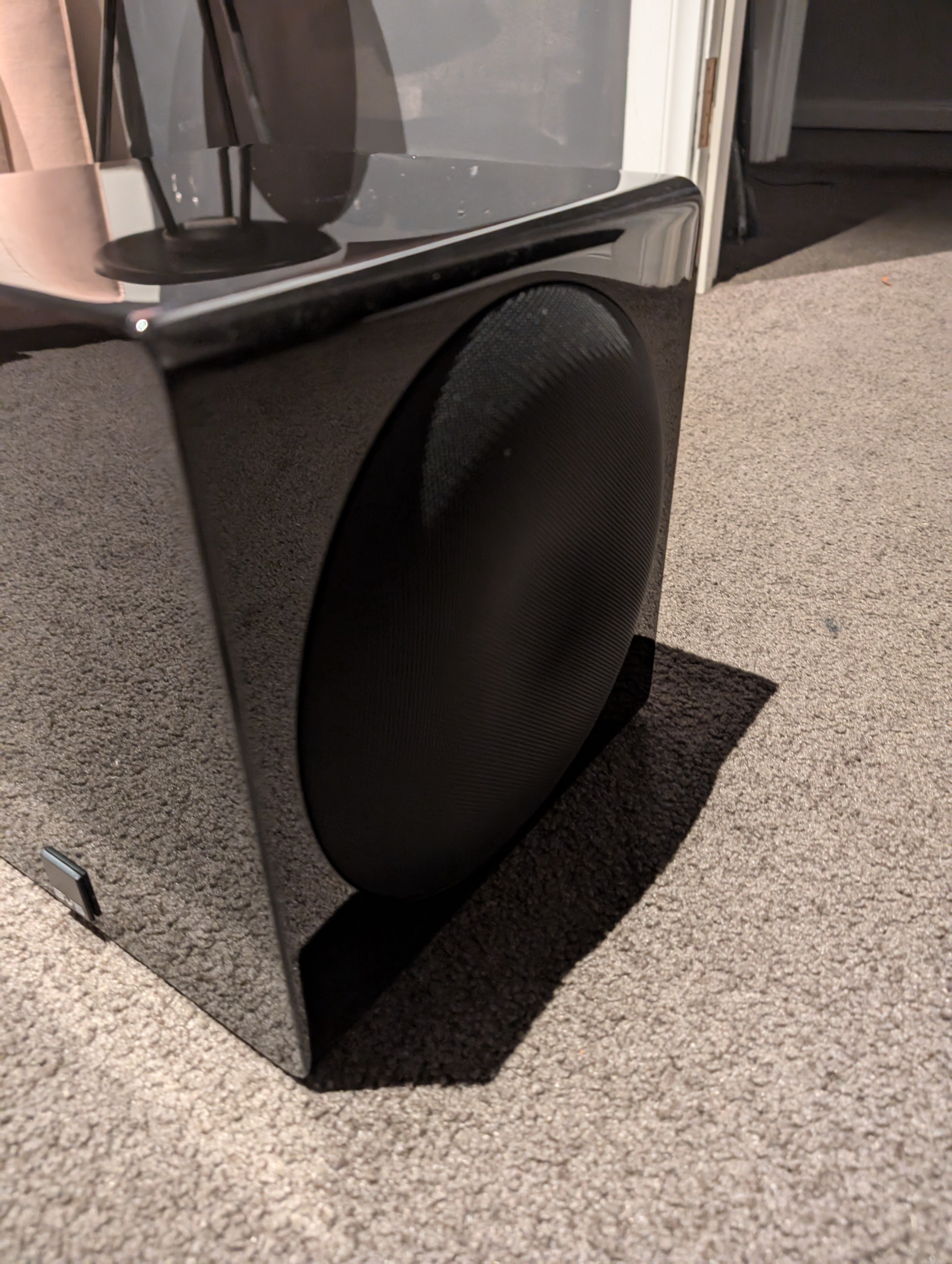 SVS Sound 3000 Micro Subwoofer - Subwoofers - StereoNET