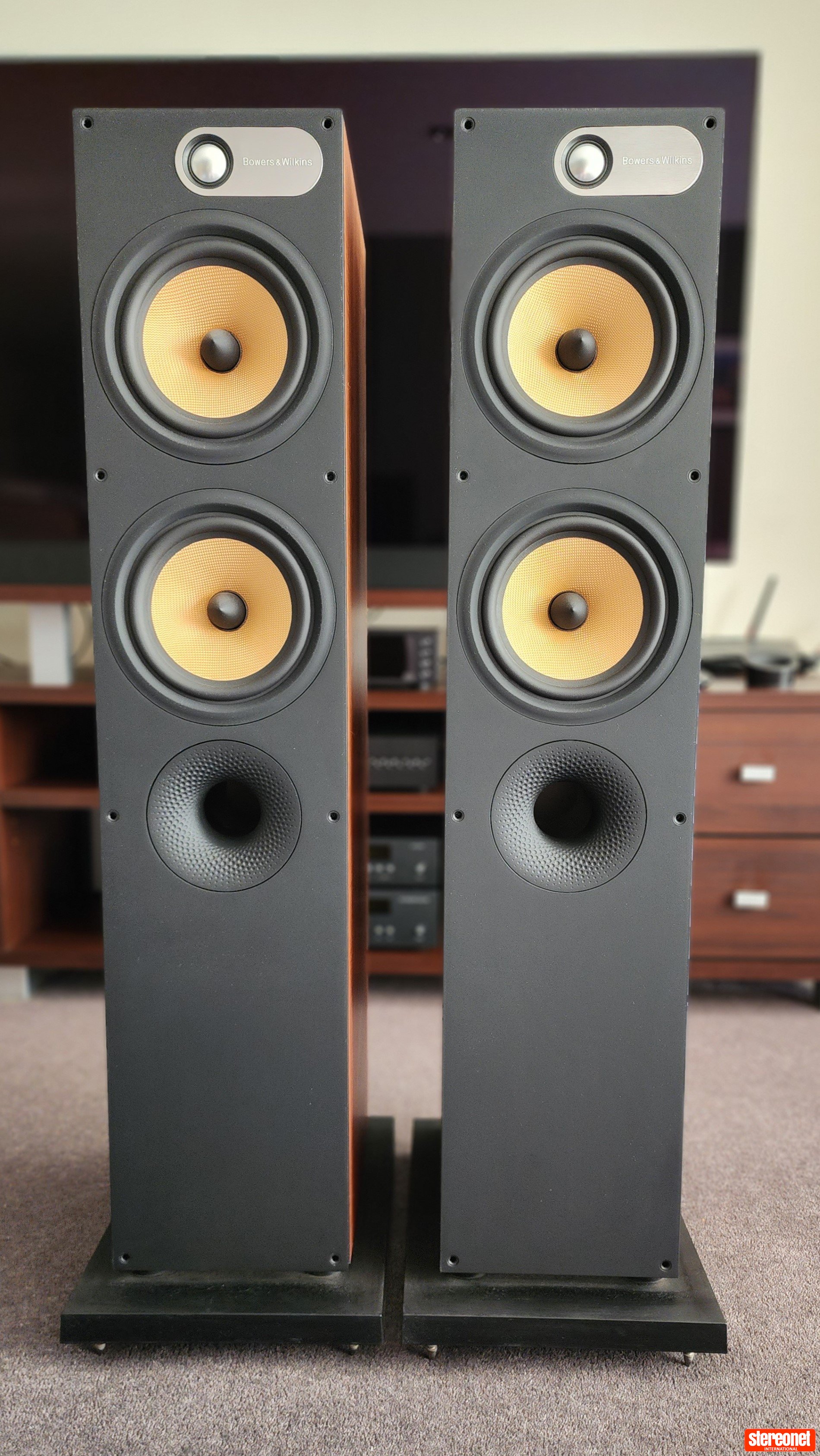 Bowers & Wilkins 684 Floorstanding Loudspeakers - Floorstanders & Large ...