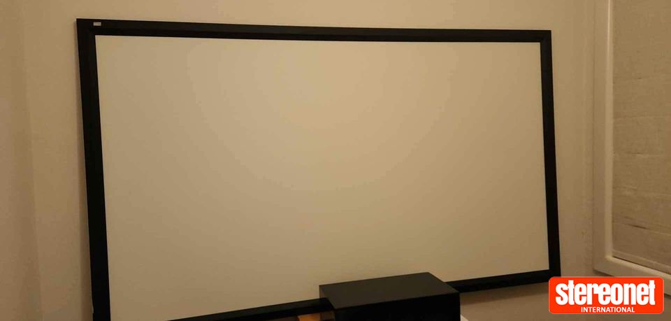 Grandview Screens Herma Projector Screen - Projectors & Screens - StereoNET