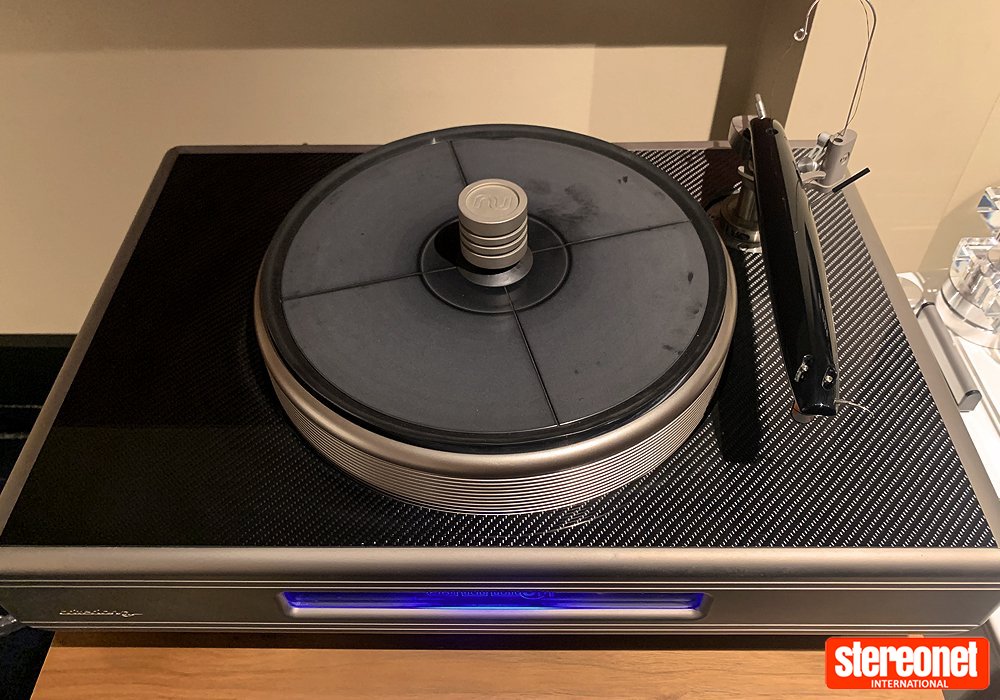 Continuum Criterion Turntable and Tonearm Package - Turntables & Record ...