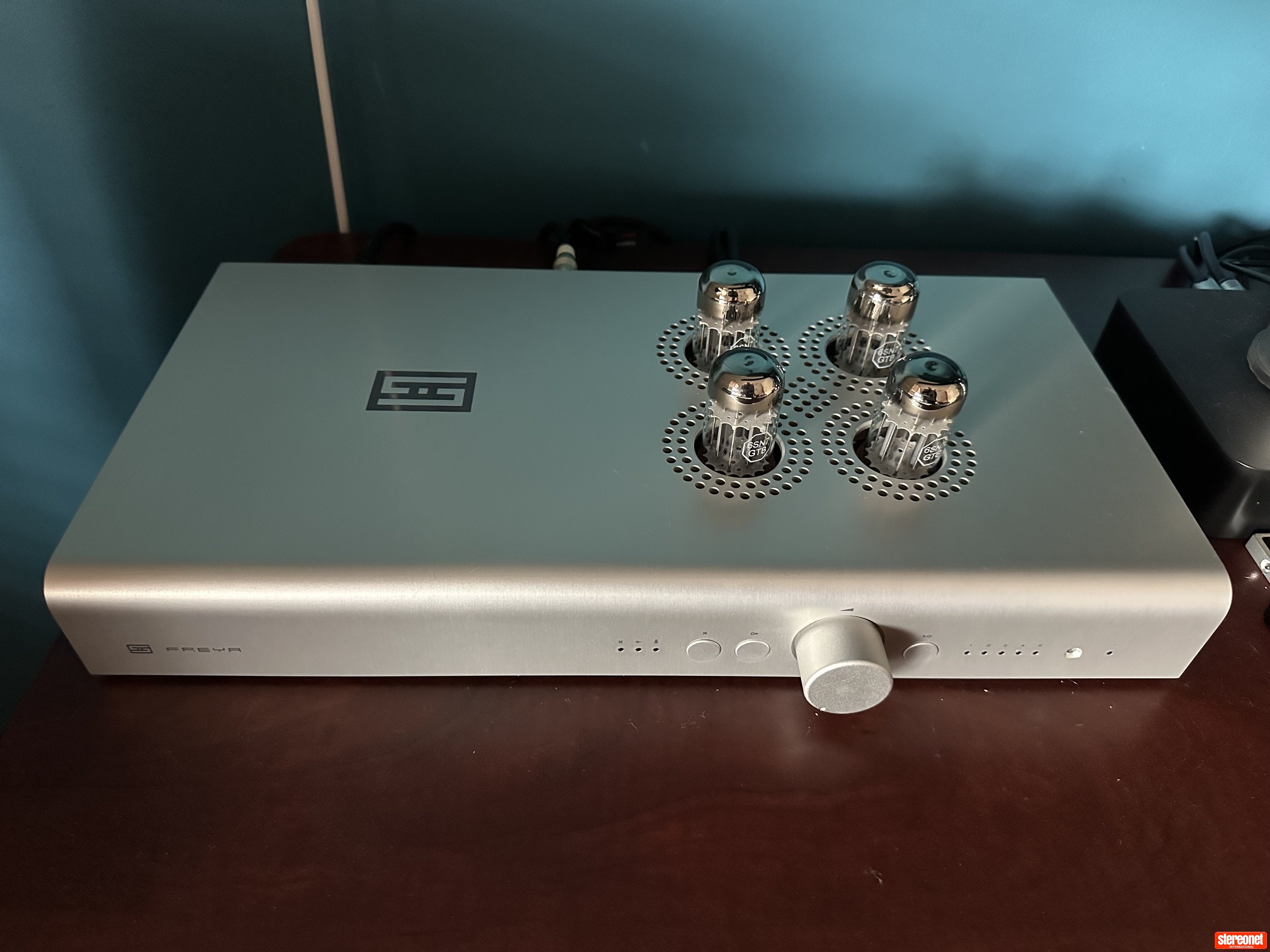 Schiit Audio Freya+ Pre Amplifier - Pre Amplifiers - StereoNET