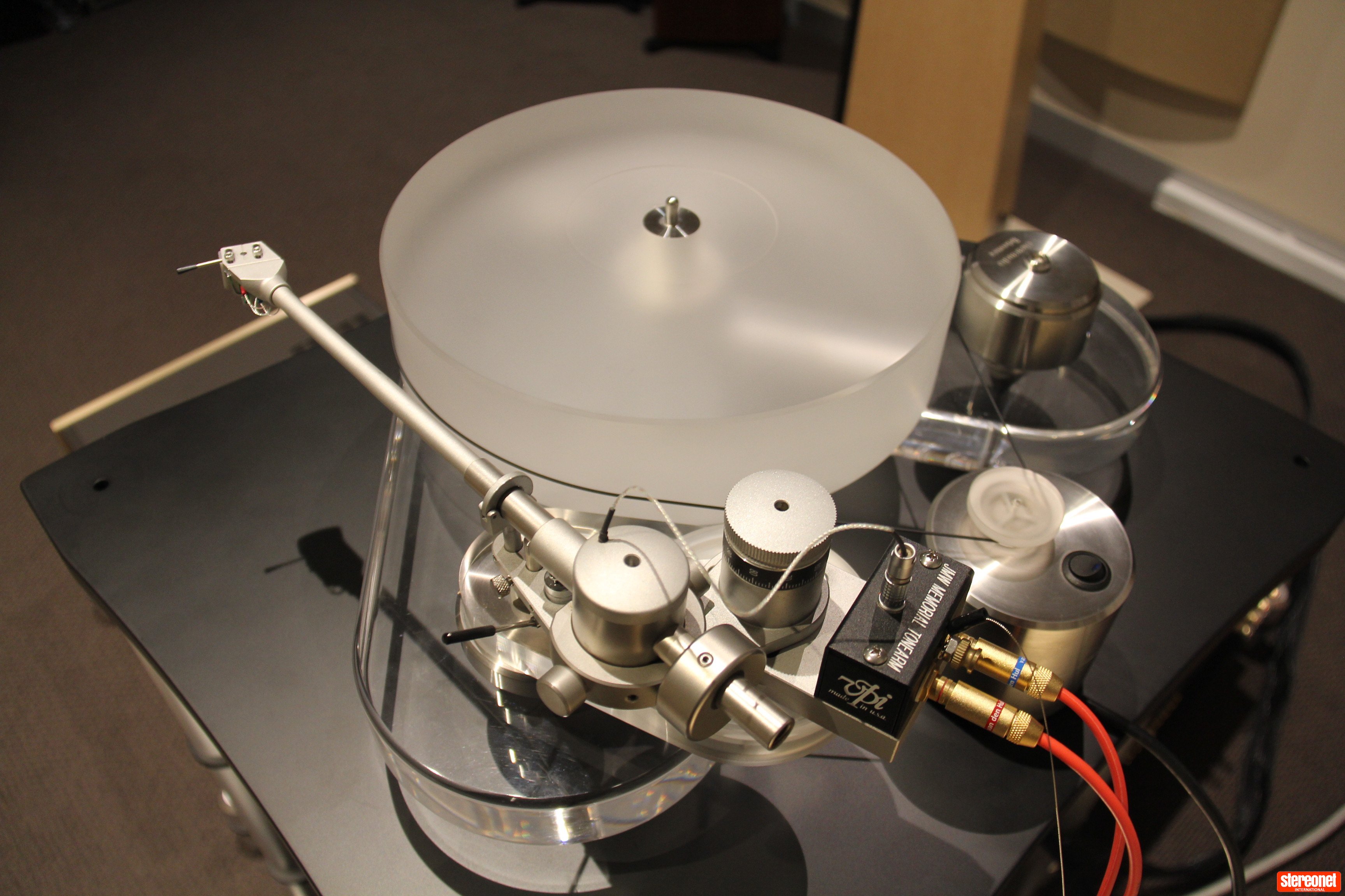 Clearaudio Reference Turntable - Turntables & Record Players - StereoNET