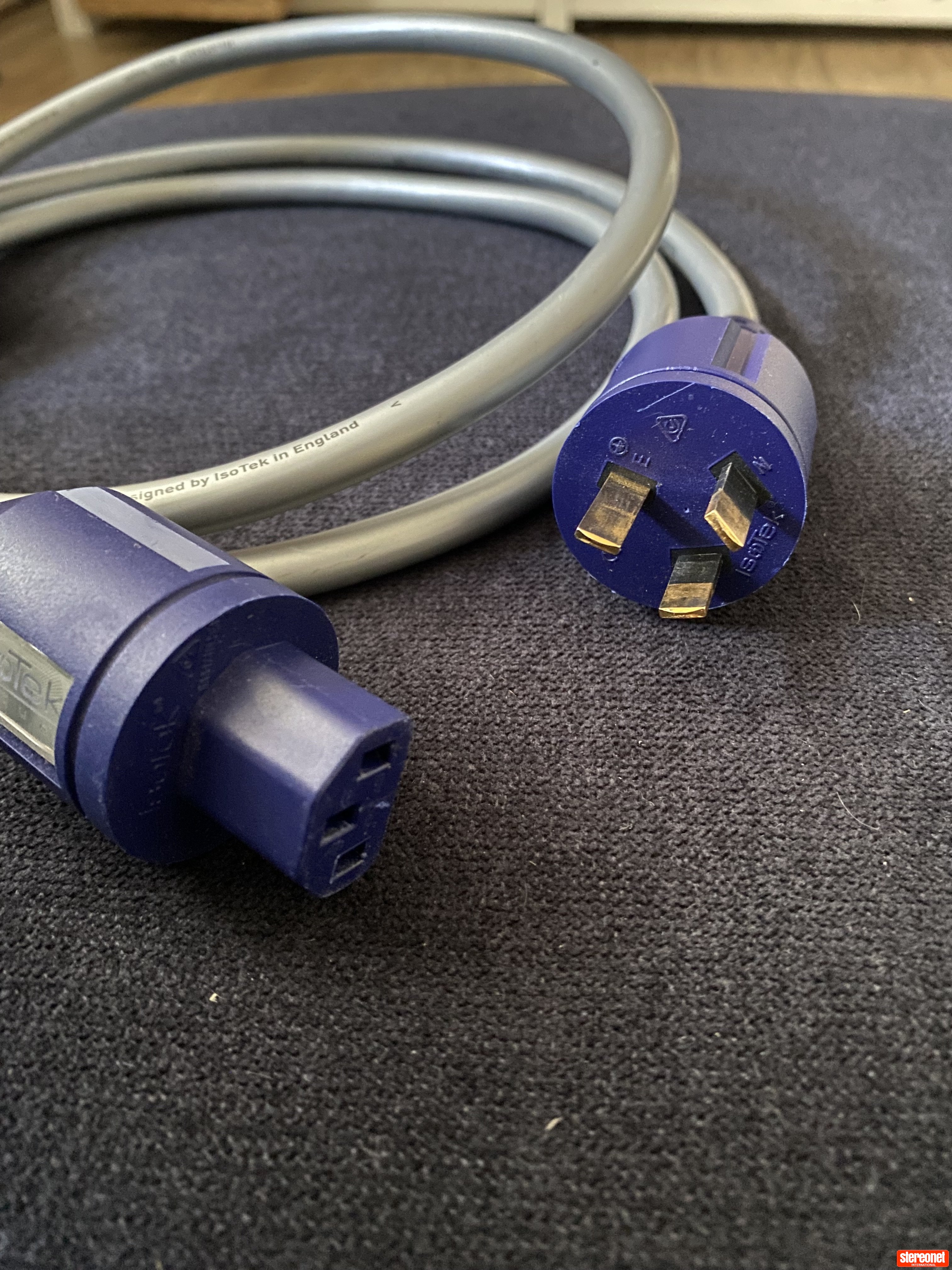 IsoTek EVO 3 Sequel Power Cable - Power Cables - StereoNET