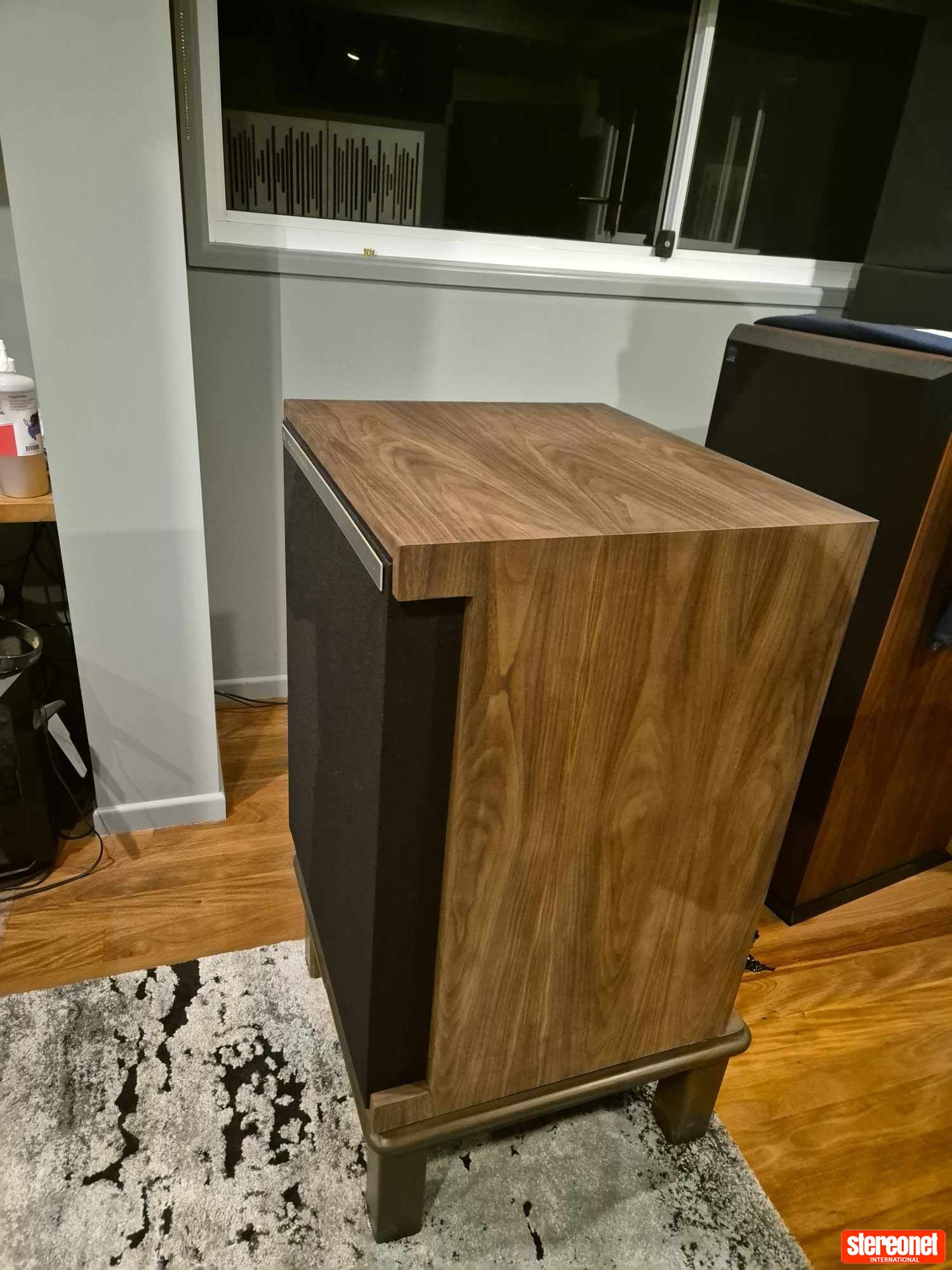 JBL 4320 Studio Monitors - Floorstanders & Large Monitors - StereoNET