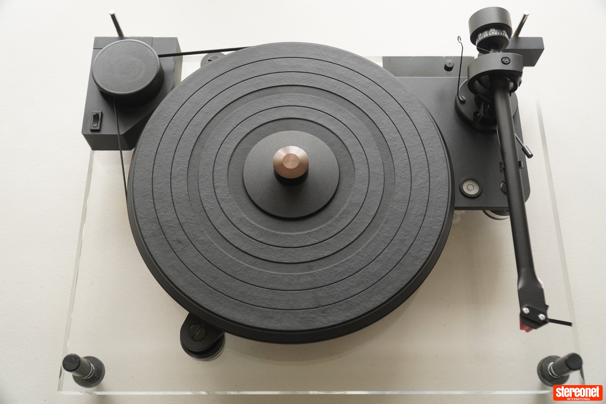 Pro-Ject 6.9 Perspective Turntable |﻿ Turntables & Record Players