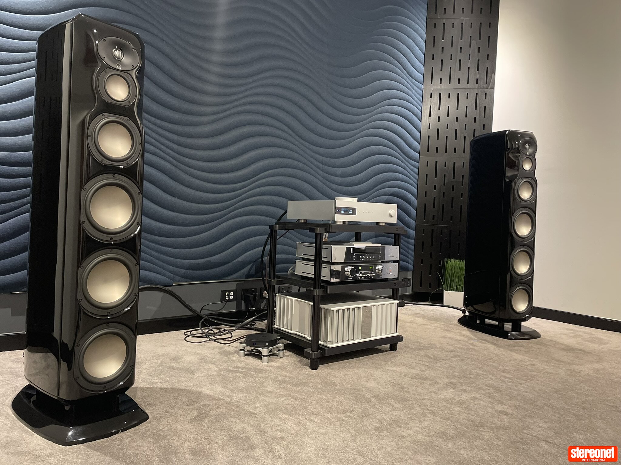 Revel Speakers Ultima Salon 2 Floorstanding Loudspeakers ...
