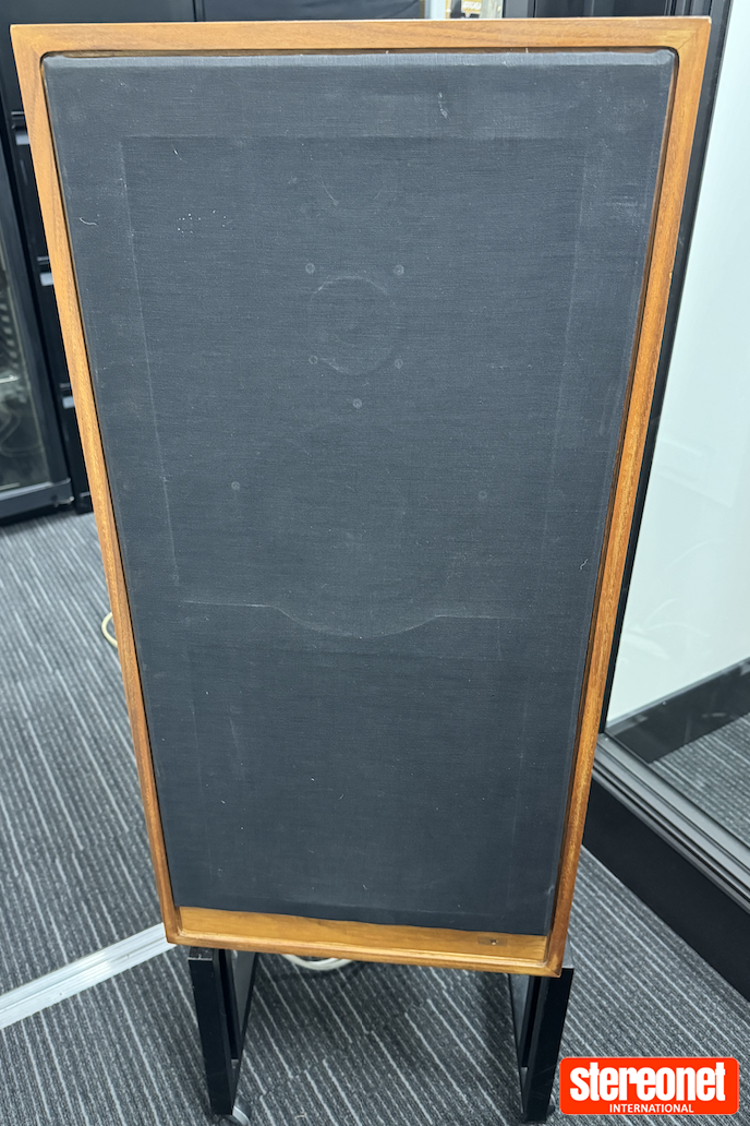 Spendor BC 3 Standmount Loudspeakers - Bookshelf & Small Monitors ...