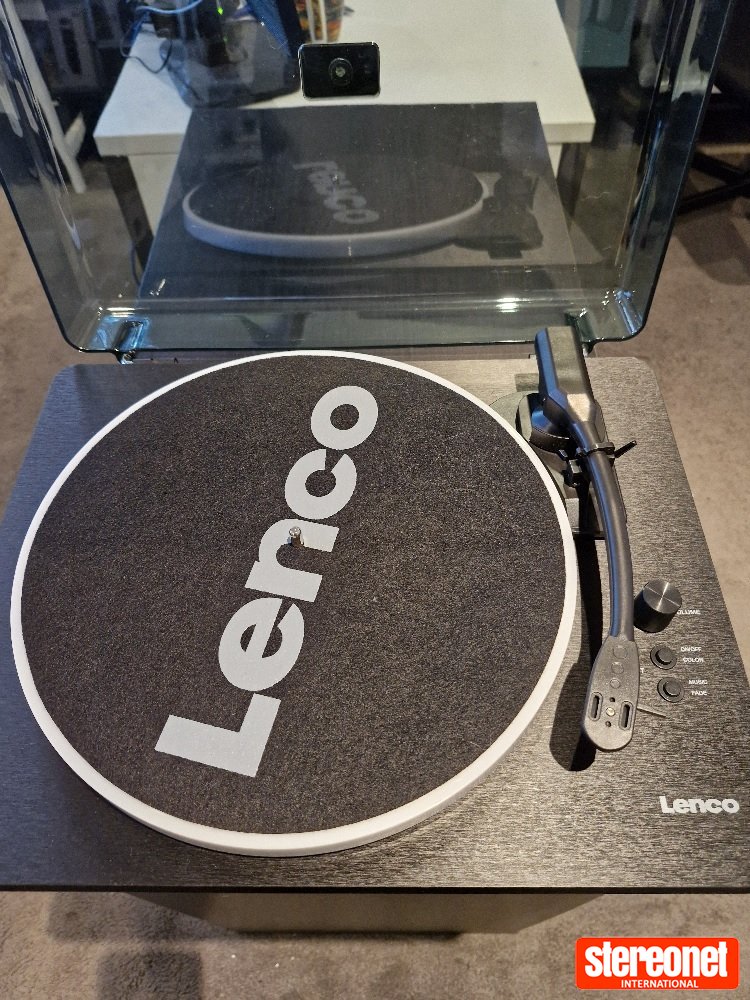 Lenco LS-5OLED Turntable - Turntables & Record Players - StereoNET