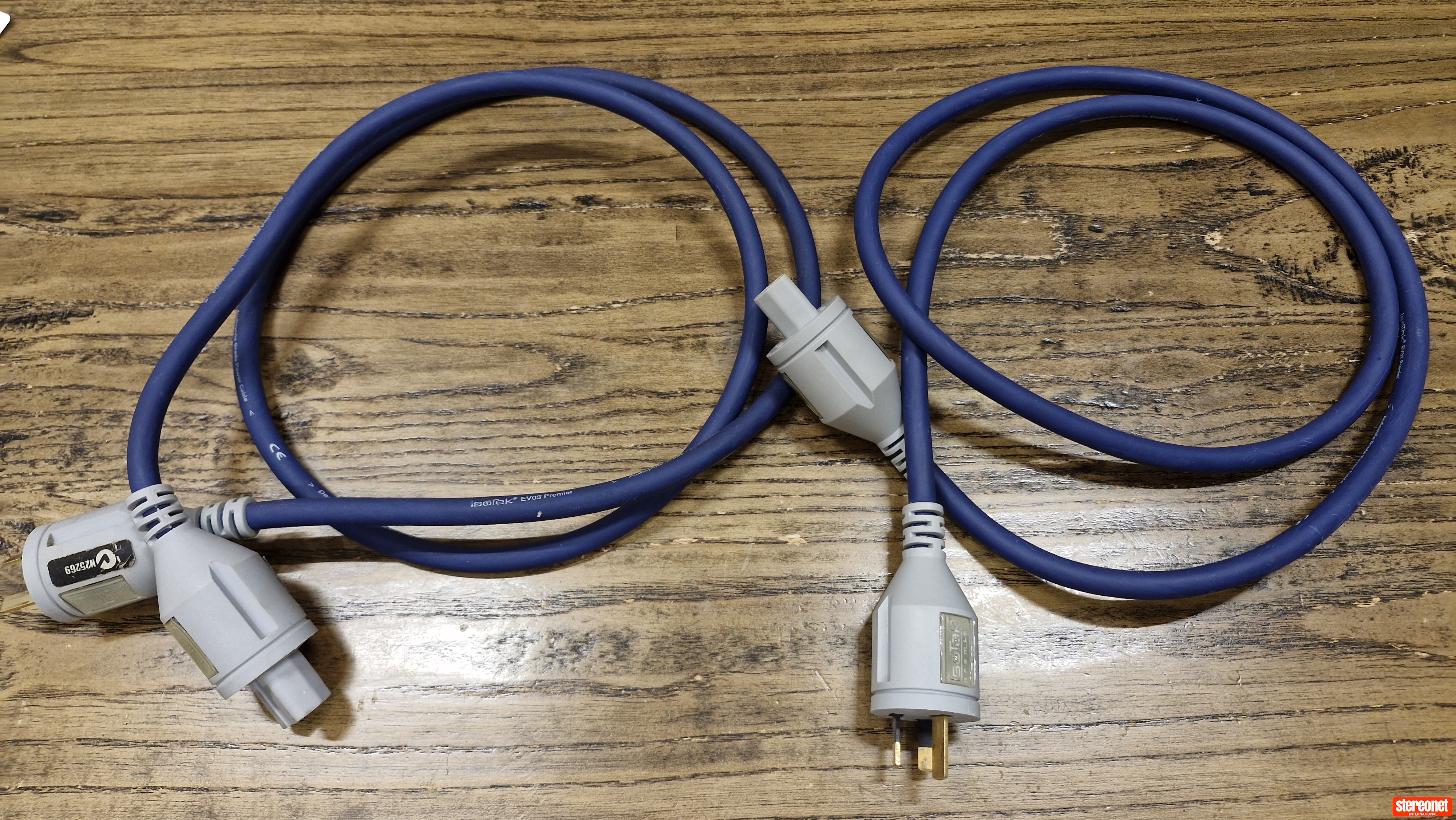IsoTek Premier Power Cable - Power Cables - StereoNET