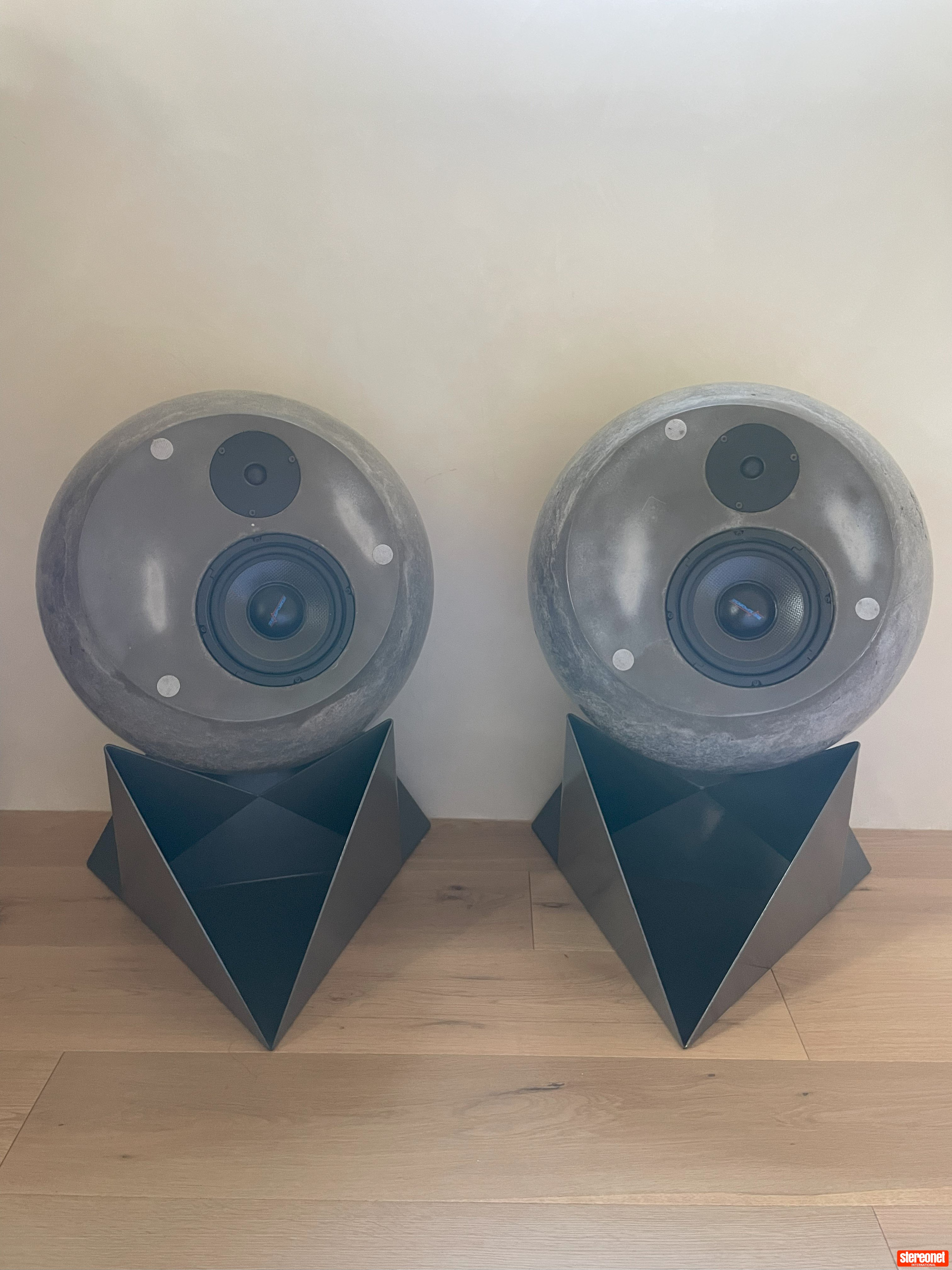 Sophera Joshua Sphere Floorstanding Loudspeakers - Floorstanders ...