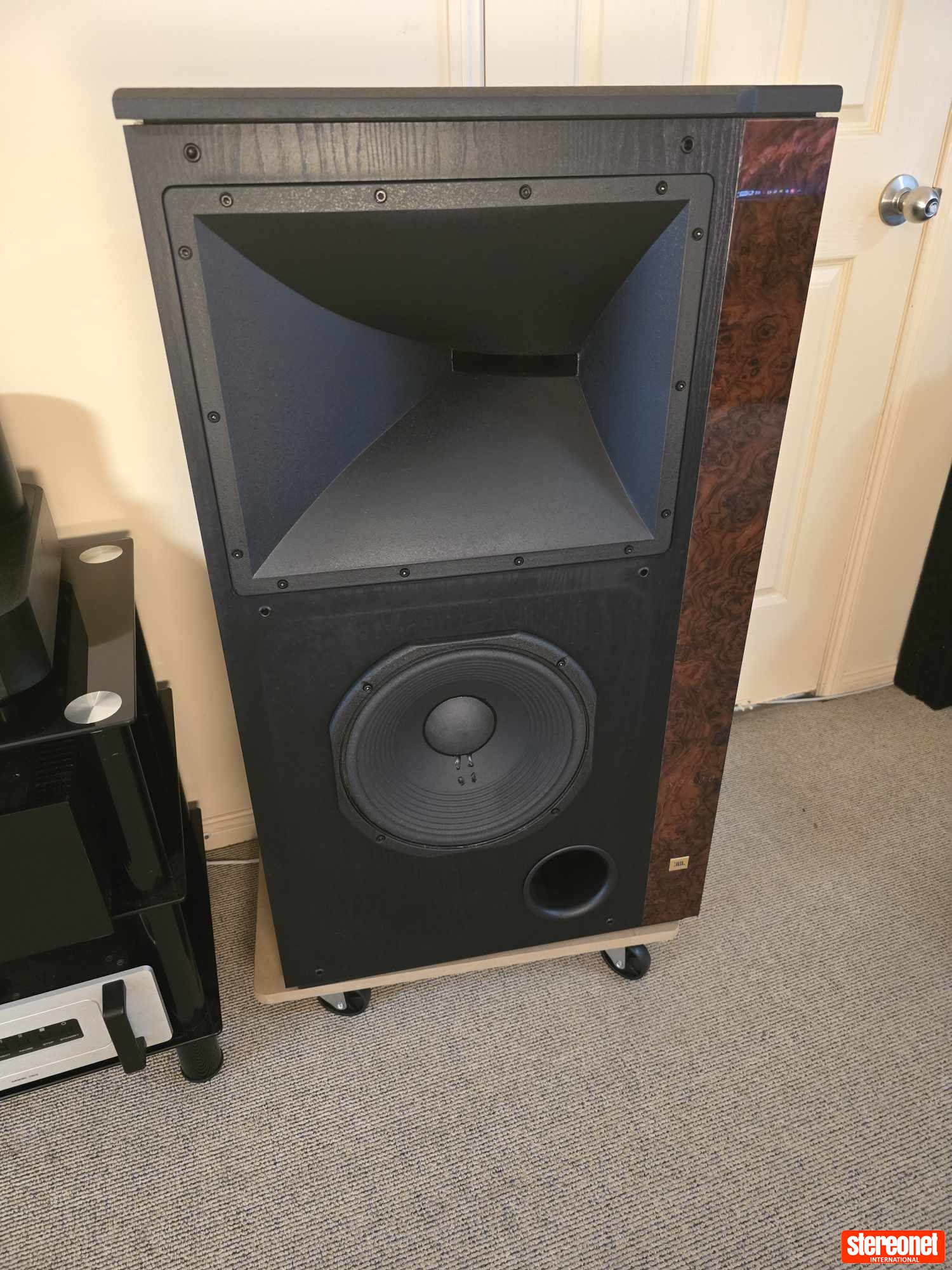 JBL S2600 Floorstanding Loudspeakers - Floorstanders & Large Monitors - StereoNET