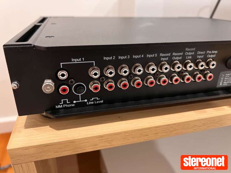 Rega Elicit R Integrated Amplifier (Solid State) - Integrated ...