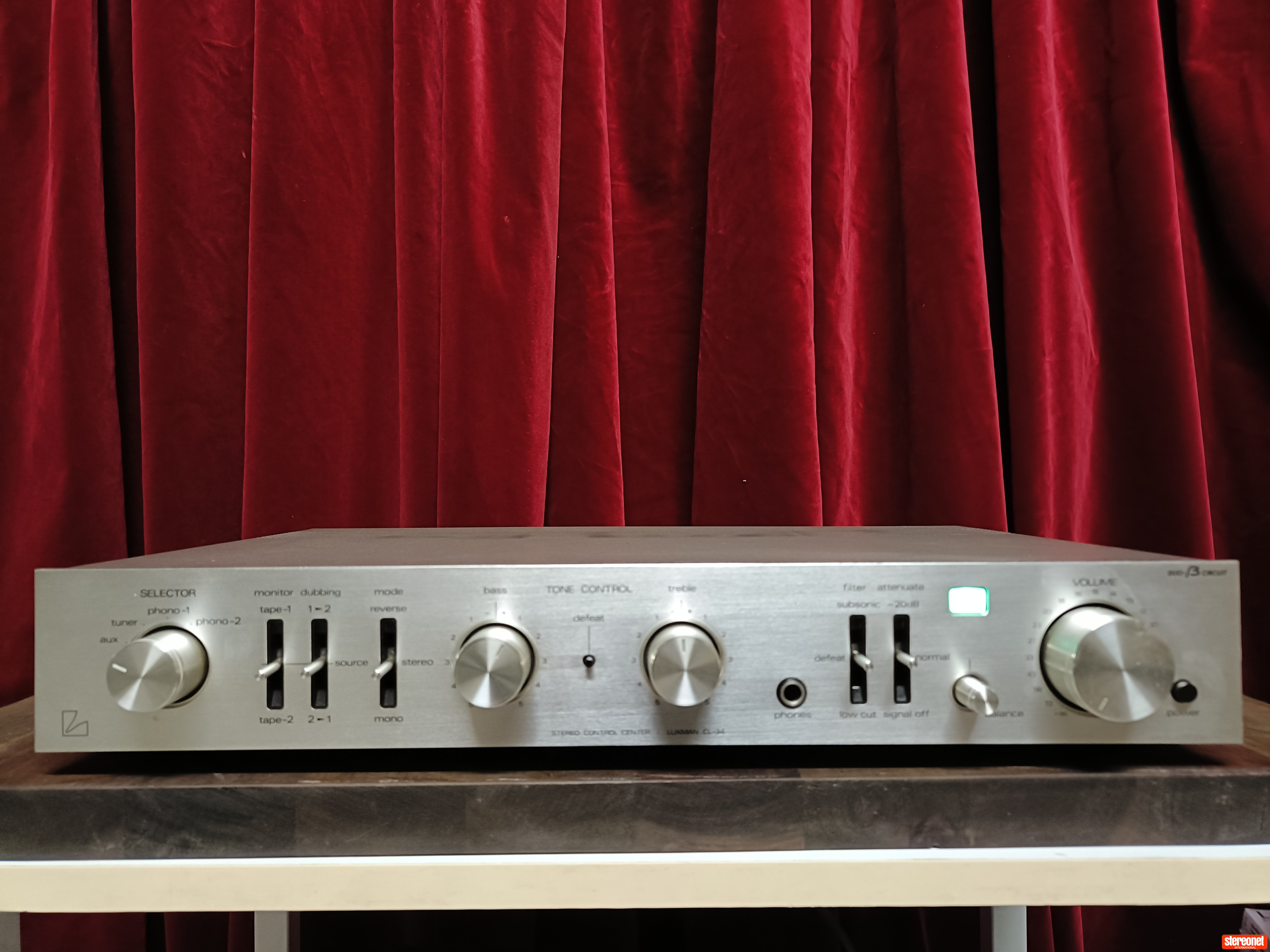 Luxman CL 34 Pre Amplifier - Pre Amplifiers - StereoNET