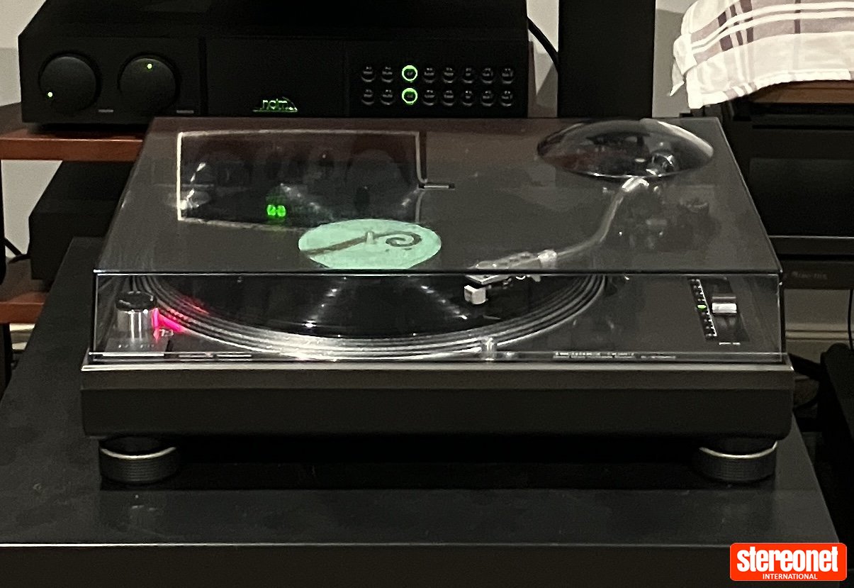 Technics SL1210 Turntable - Turntables & Record Players - StereoNET