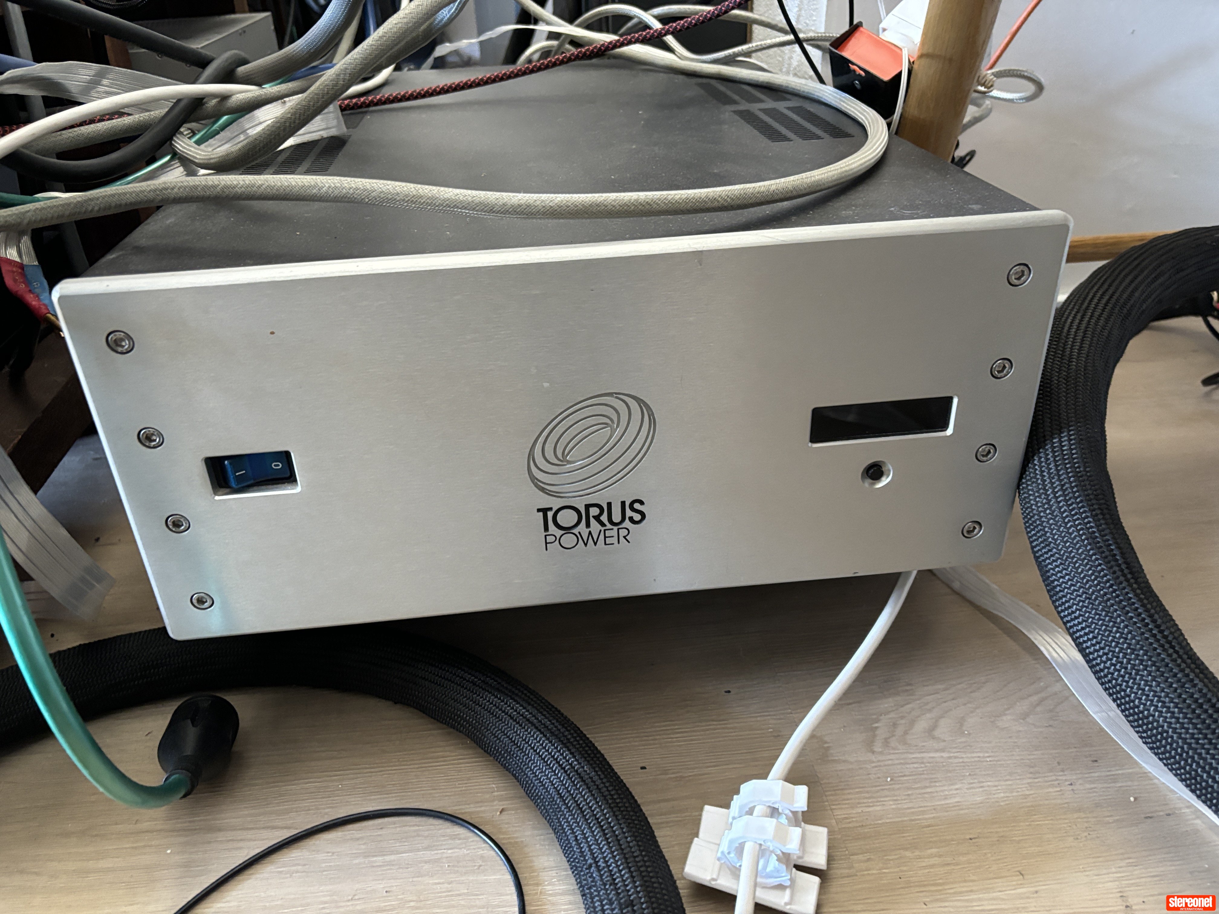 Torus Power CS16 into Avr Aus s Power Conditioner - Power Supplies & Transformers - StereoNET