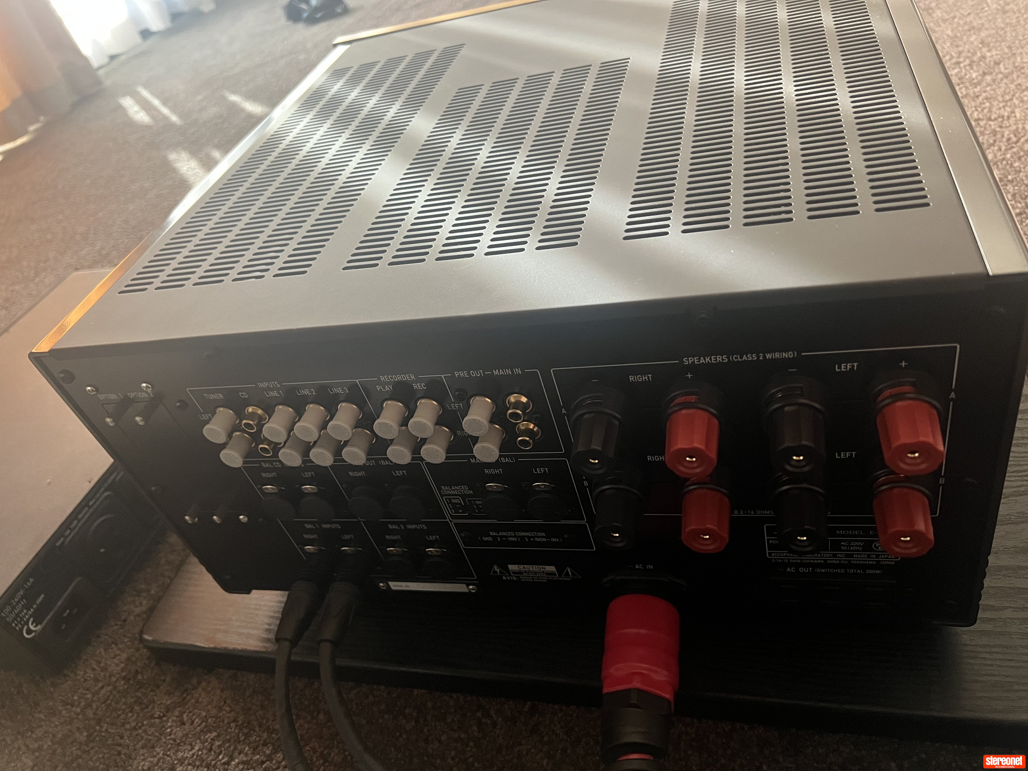 Accuphase E-800 Integrated Amplifier (Solid State) - Integrated Amplifiers - StereoNET