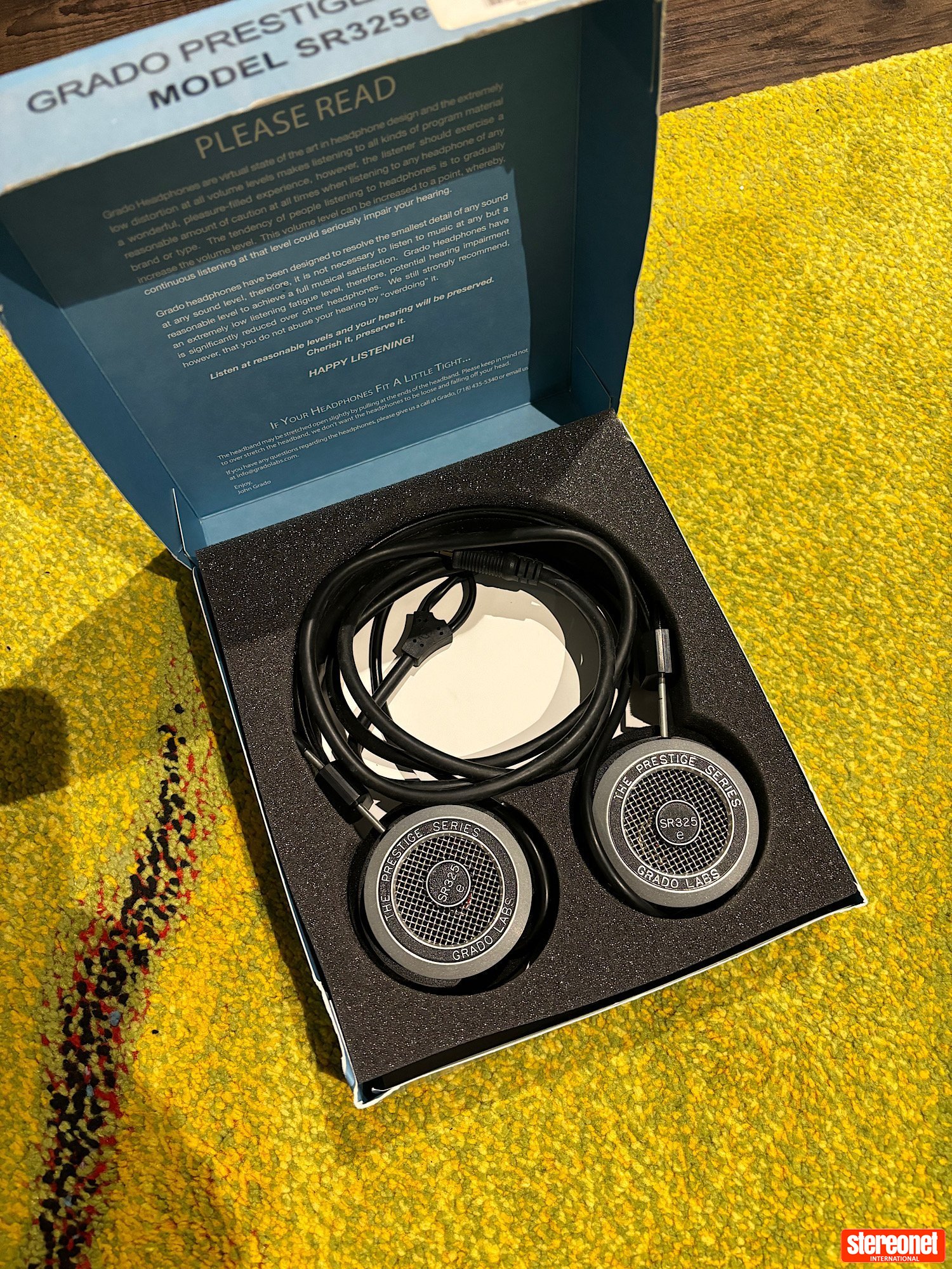 Grado SR325e Headphones - Over/On Ear |﻿ Headphones (Over/On Ear)
