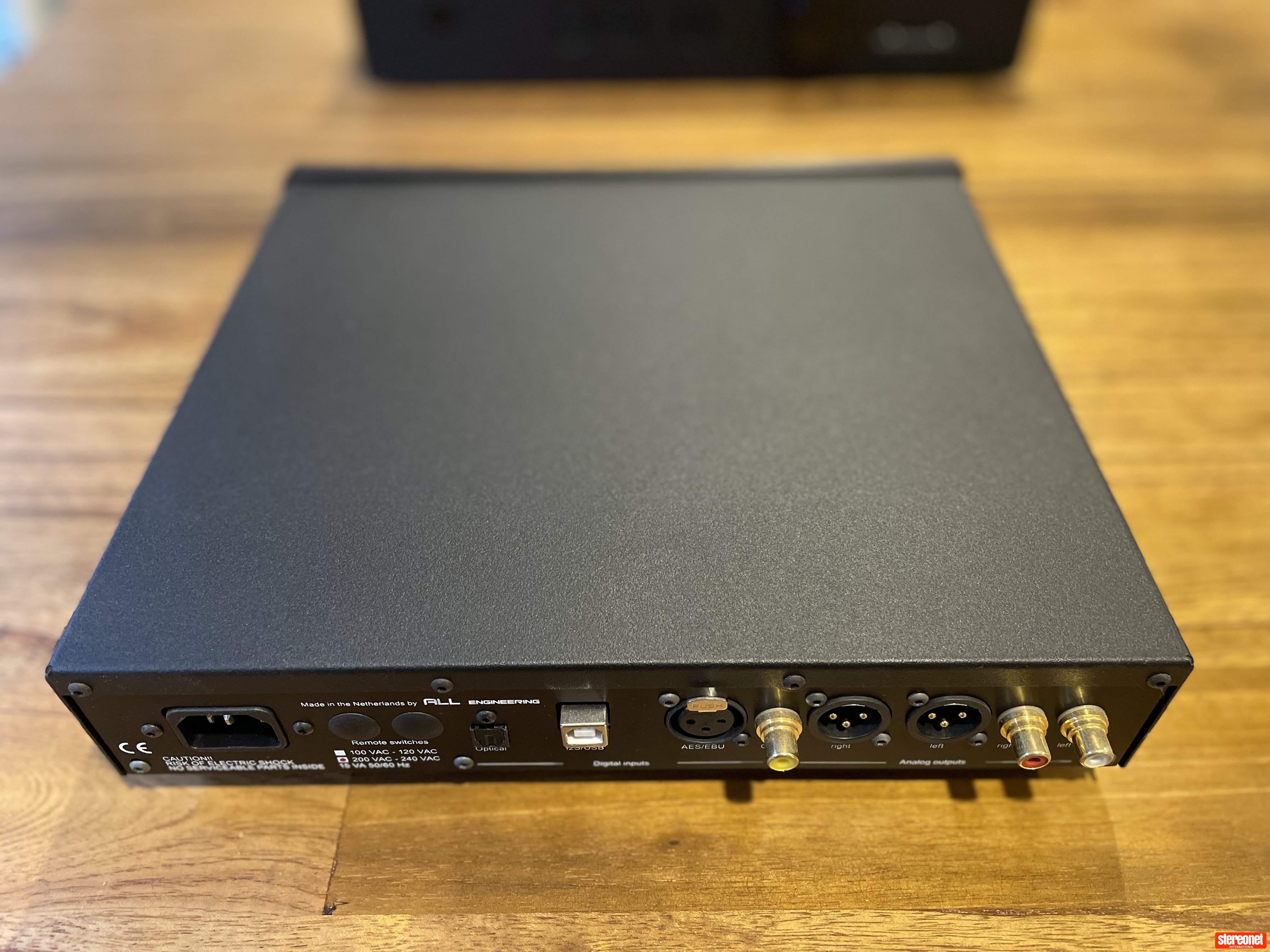 Metrum Onyx Digital Analog Converter (DAC) - DACs and Streamers - StereoNET
