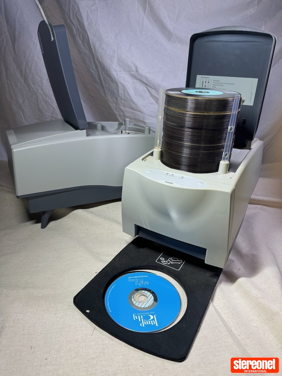 Nimbie USB Plus -Acronova- 100 CD Autoloader CD - Computers & Related ...