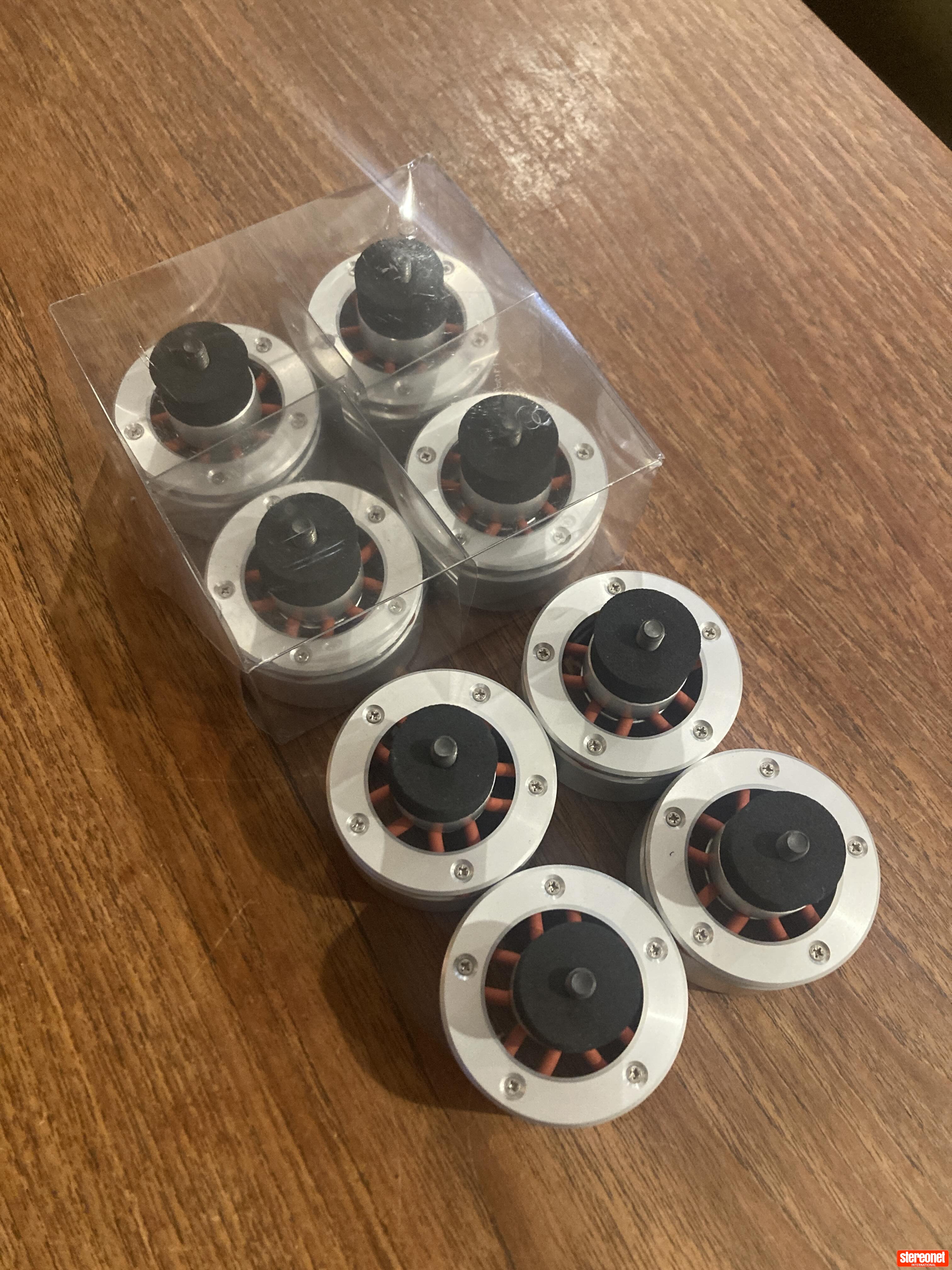 Isonoe Isolation Feet M6 Isolation Footers - Tweaks / Tuning - StereoNET